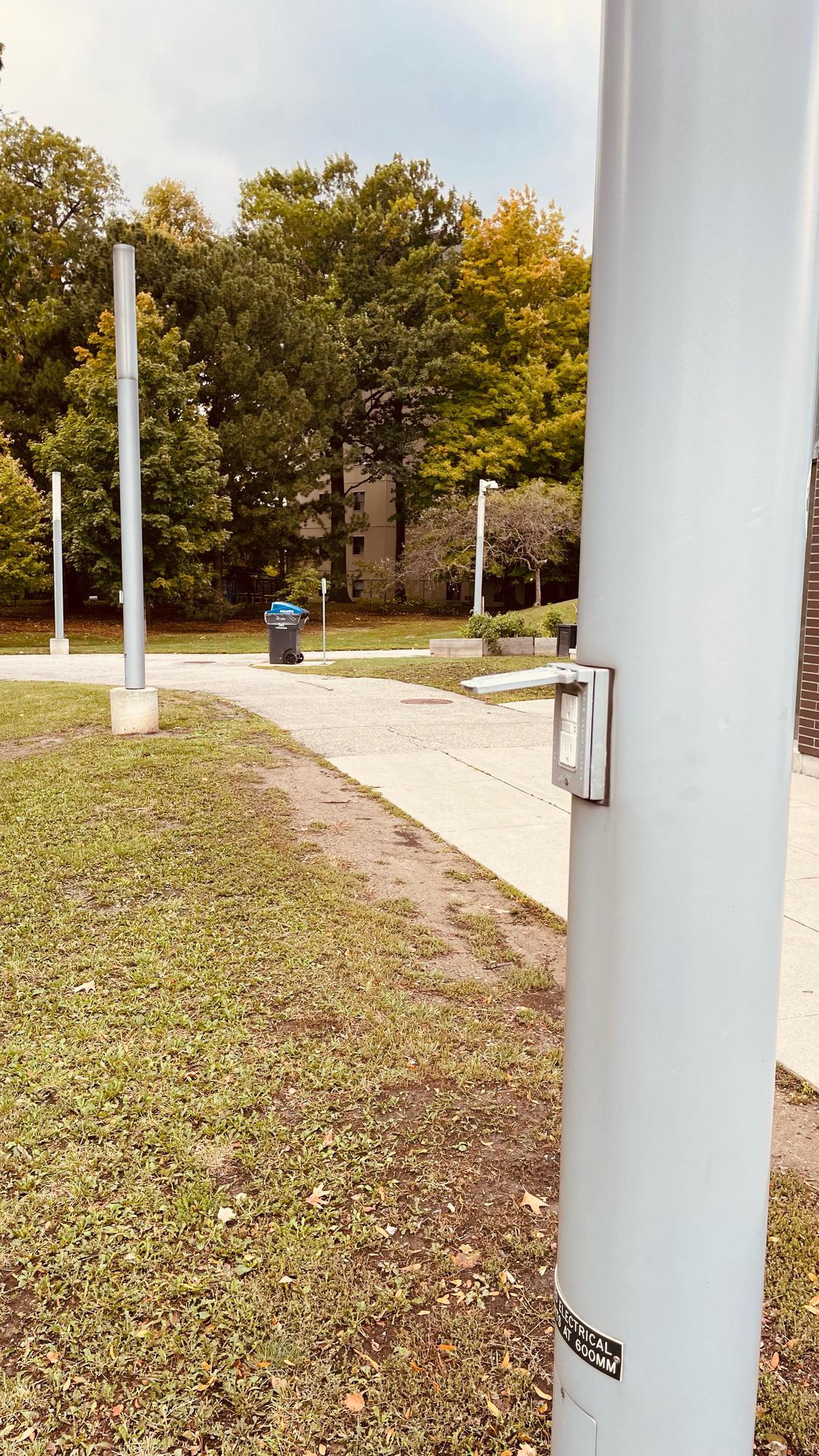 Burnhamthorpe Library | Mississauga, ON | EV Station