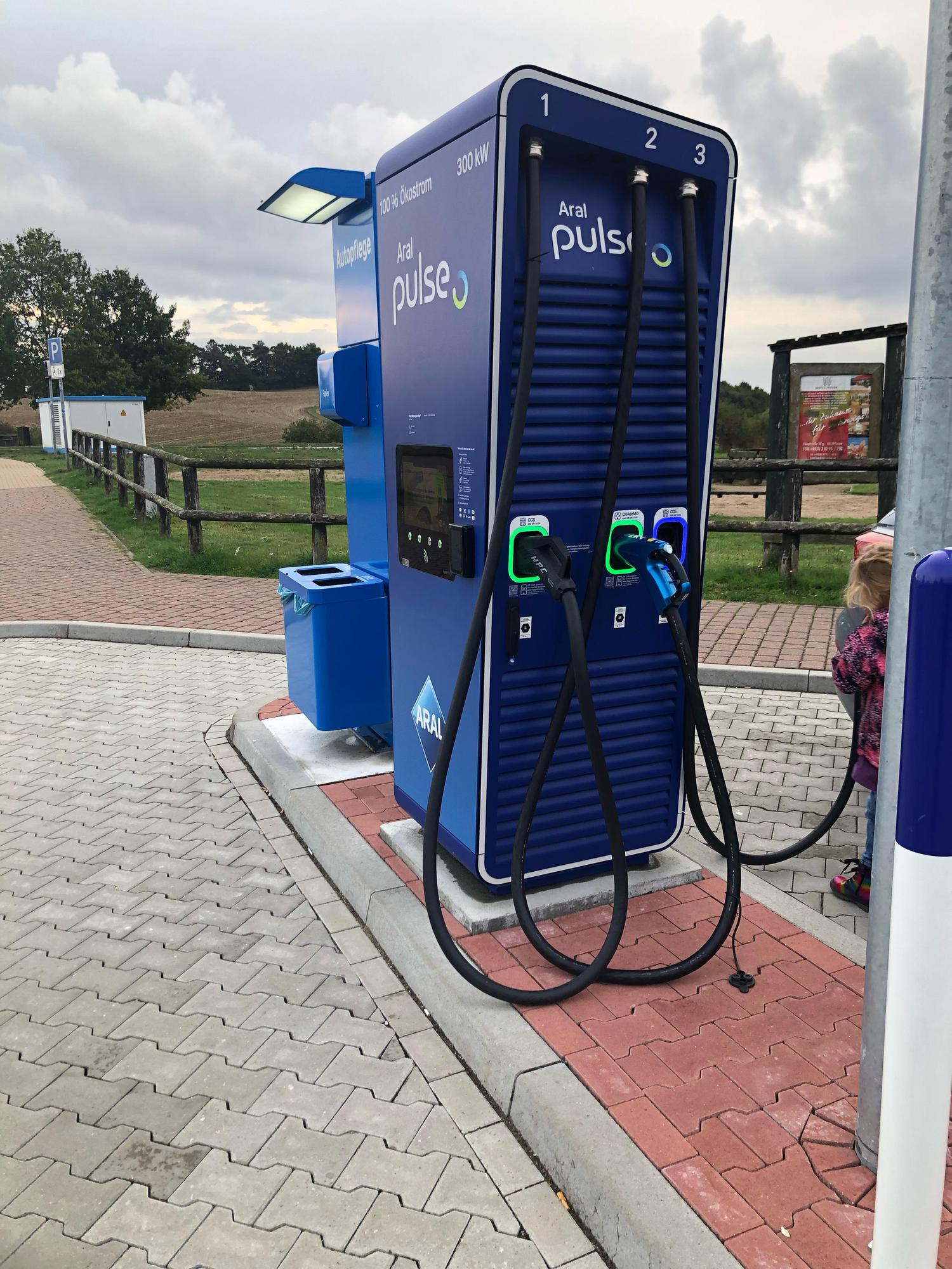 Aral Pulse Raststätte Fuchsberg | Glasin, MV | EV Station