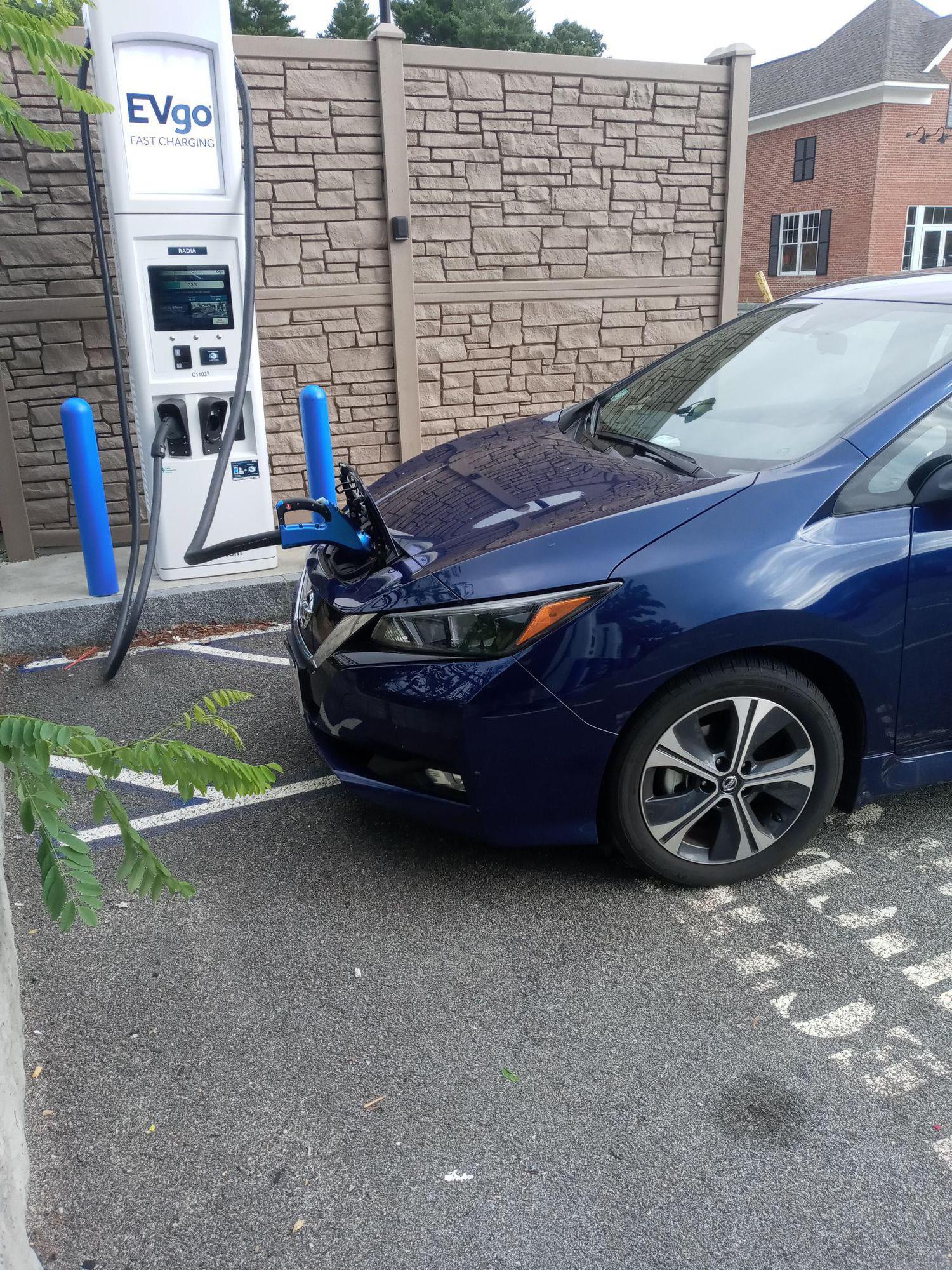Holiday Inn Express Sturbridge | Sturbridge, MA | EV Station