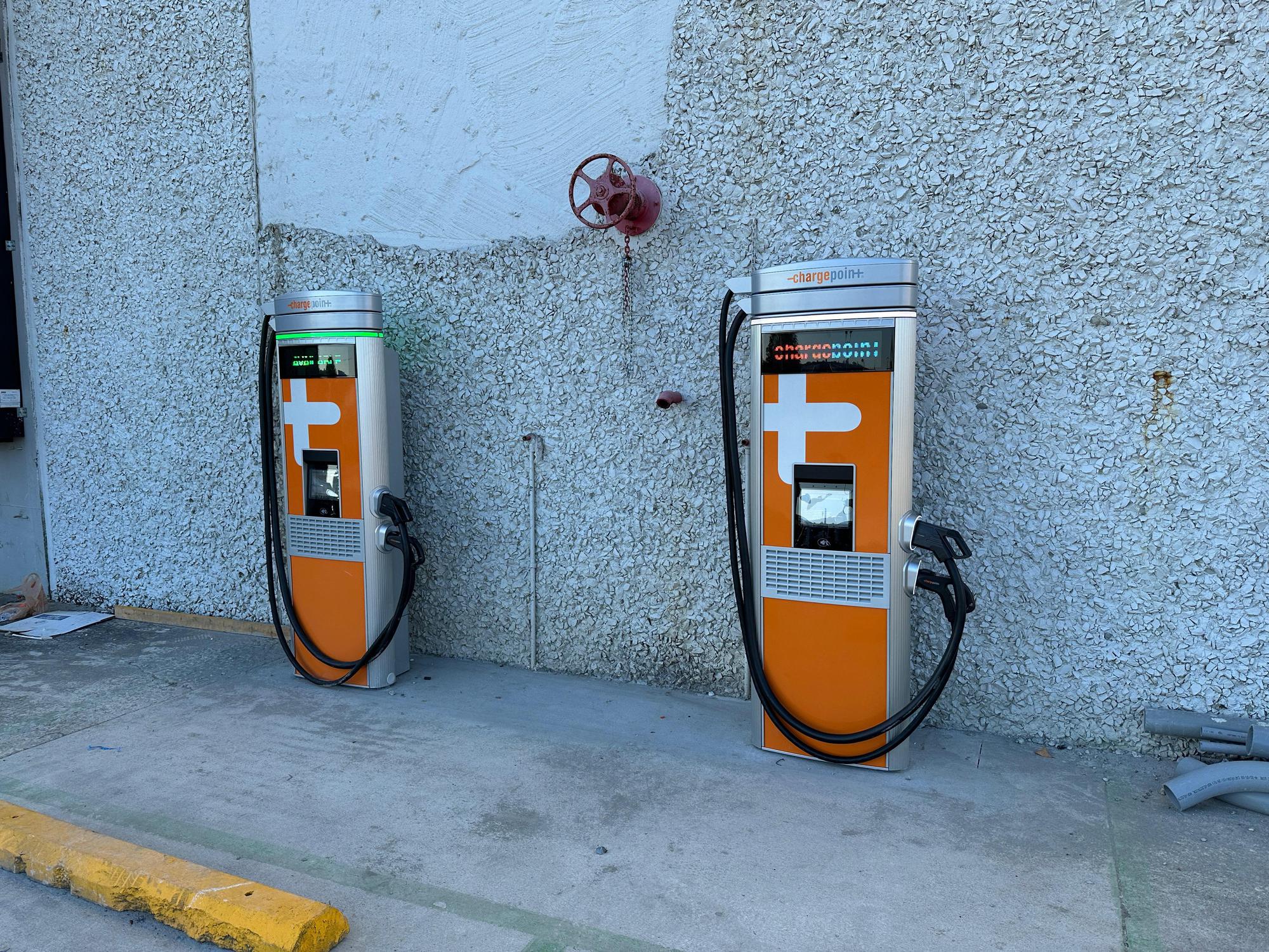 Dunlap & Kyle Tire Co | Nashville, TN | EV Station