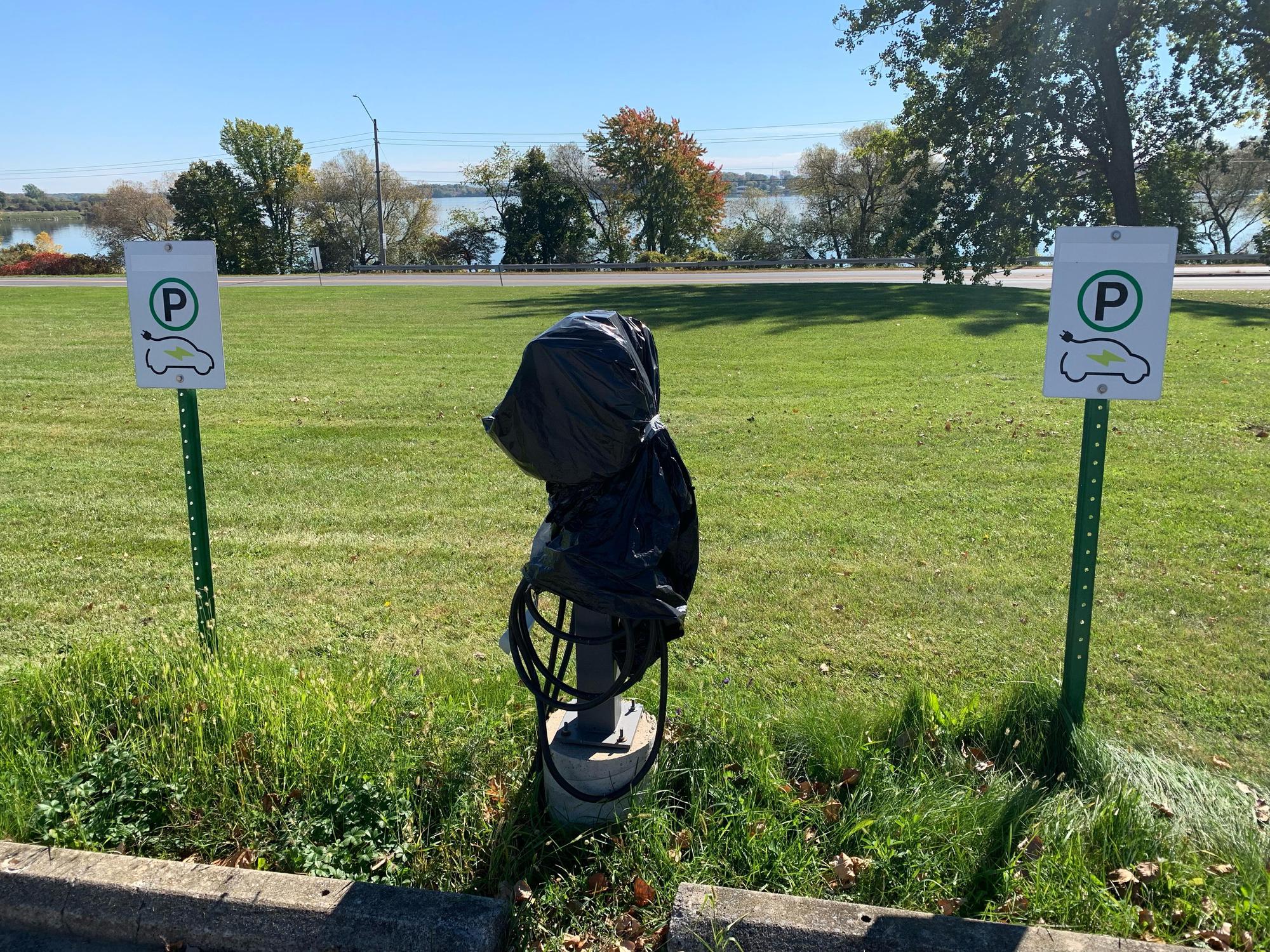 Nav Centre | Cornwall, ON | EV Station
