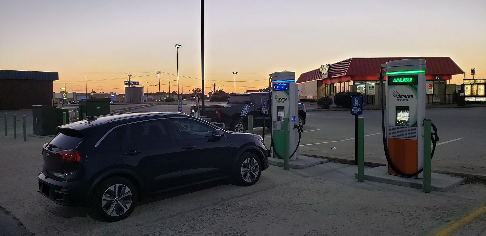 Ayerco | Bowling Green, MO | EV Station