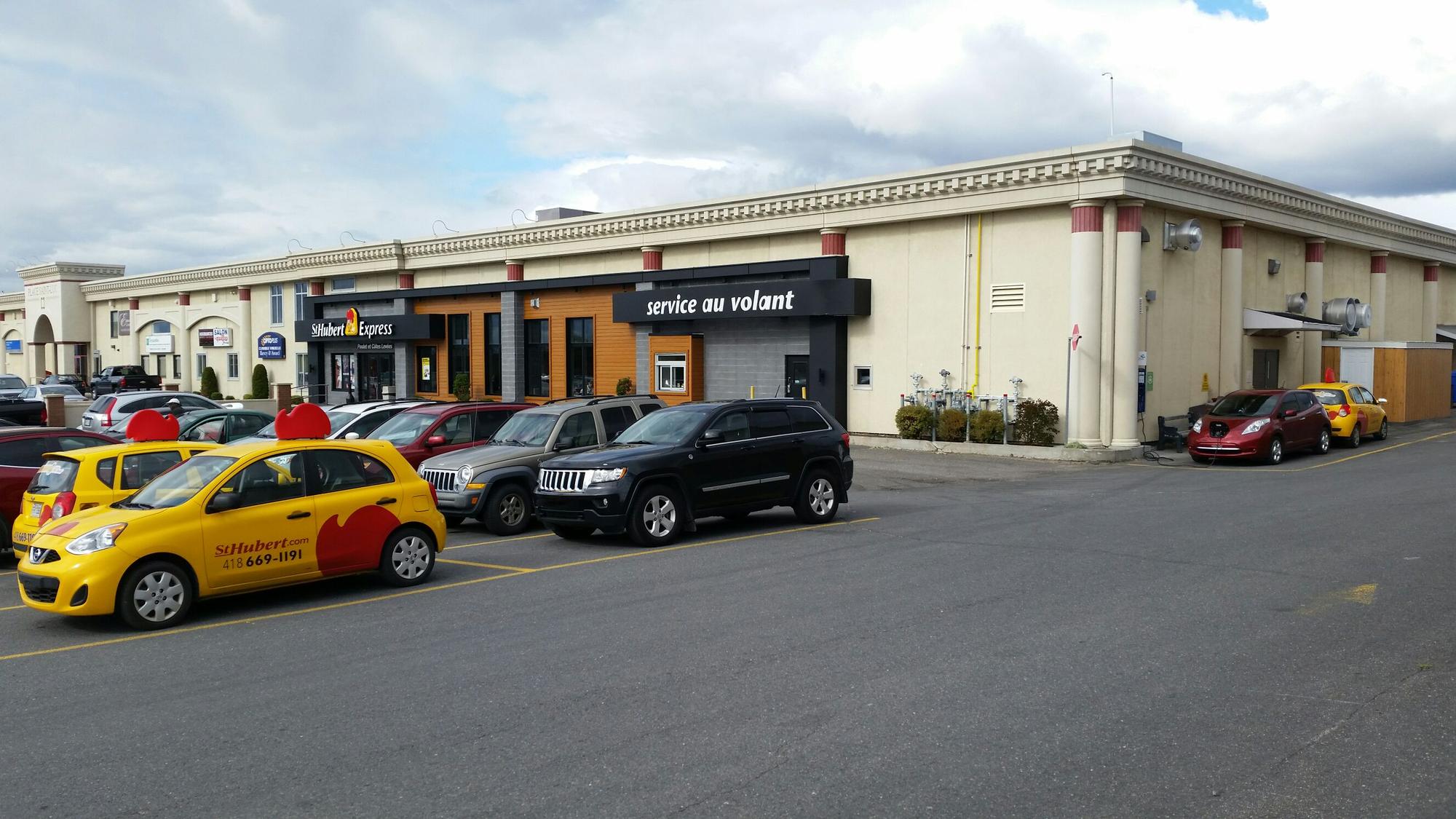 St Hubert Express | Alma, QC | EV Station