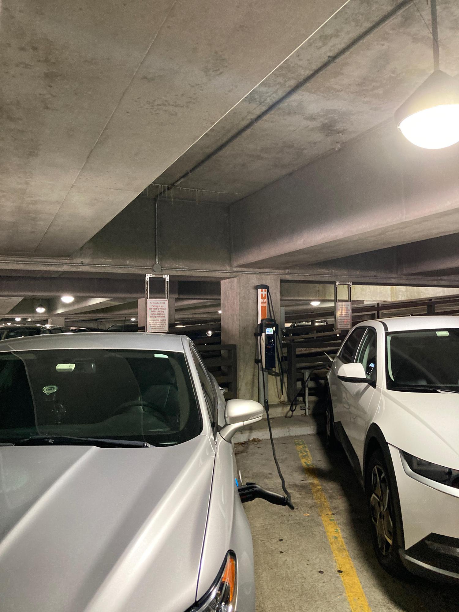 Cook County Courthouse | Rolling Meadows, IL | EV Station