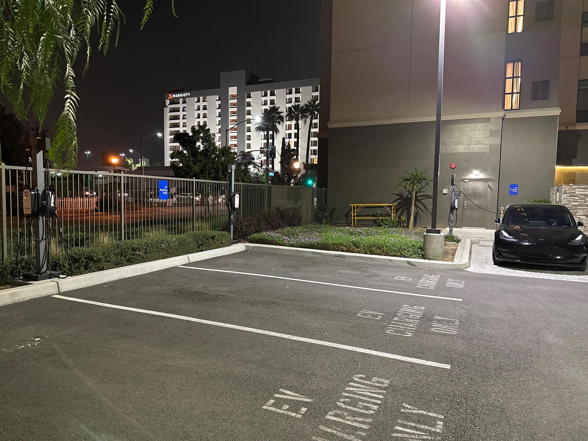 Hampton Inn Riverside Downtown | Riverside, CA | EV Station