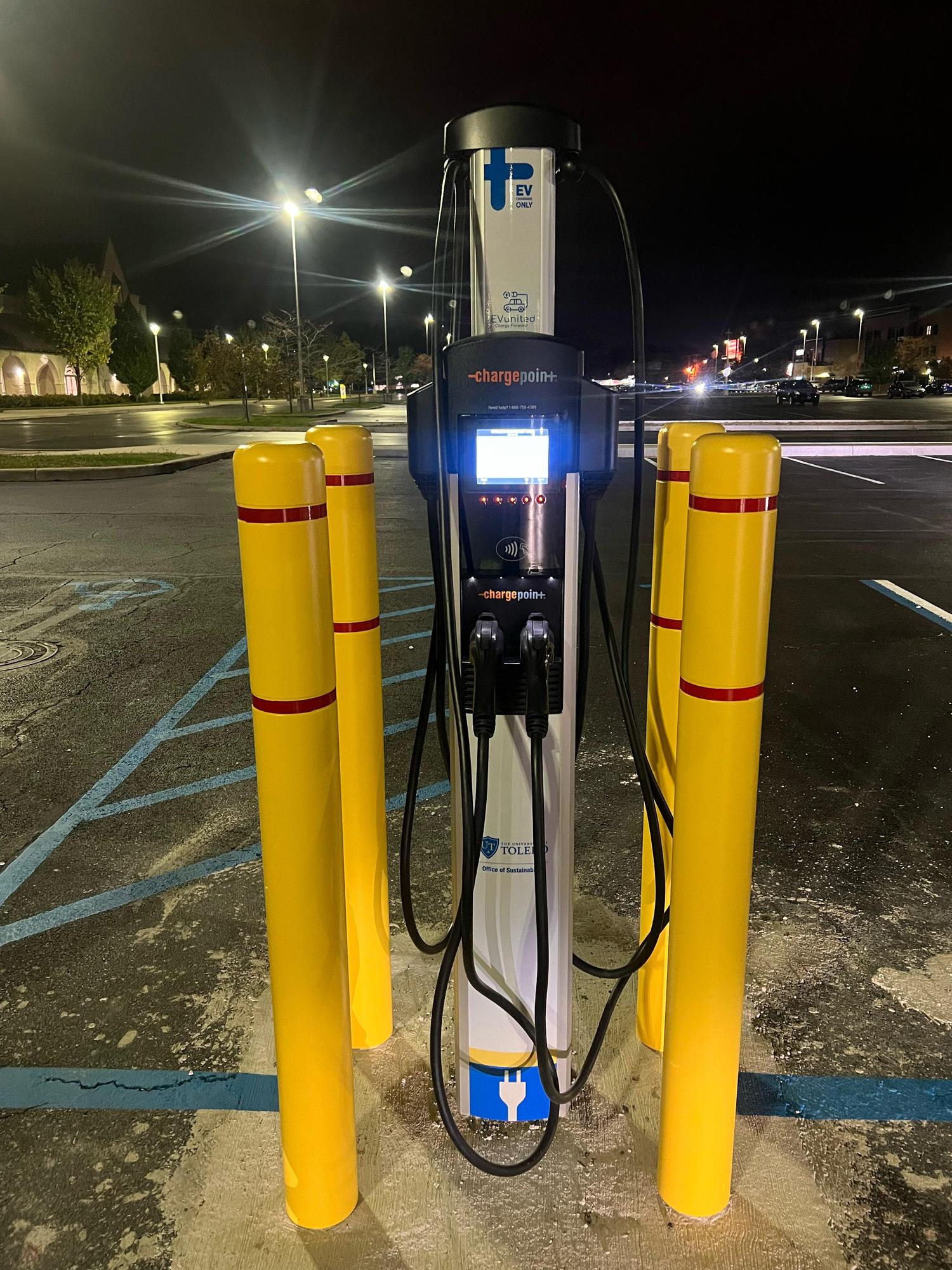 University of Toledo - Rocket Hall | Toledo, OH | EV Station