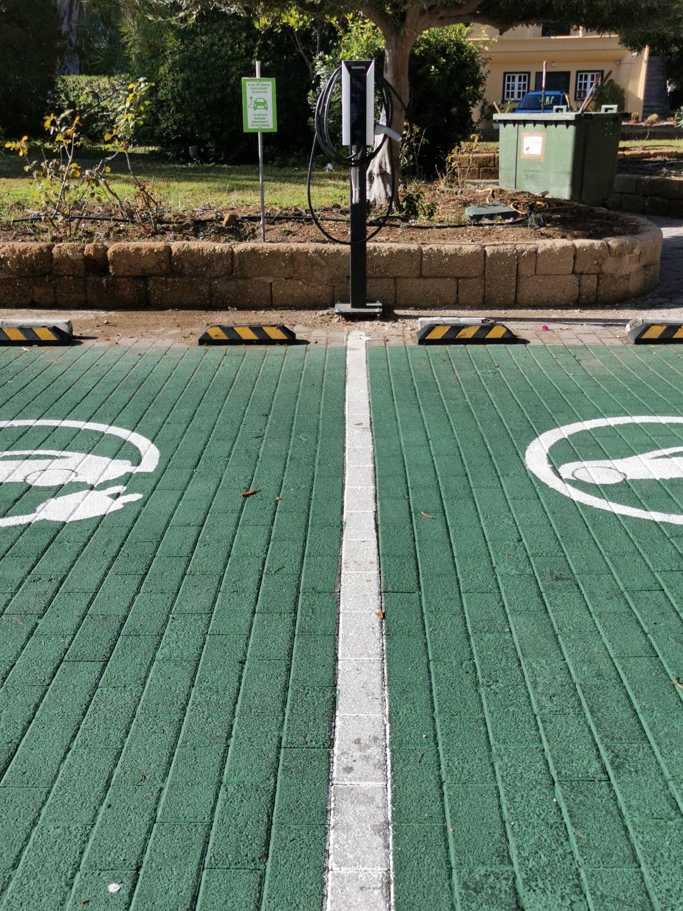 Casino Rodos S.A | Geor. Papanikolaou 4, Rodos 851 00, Greece | EV Station