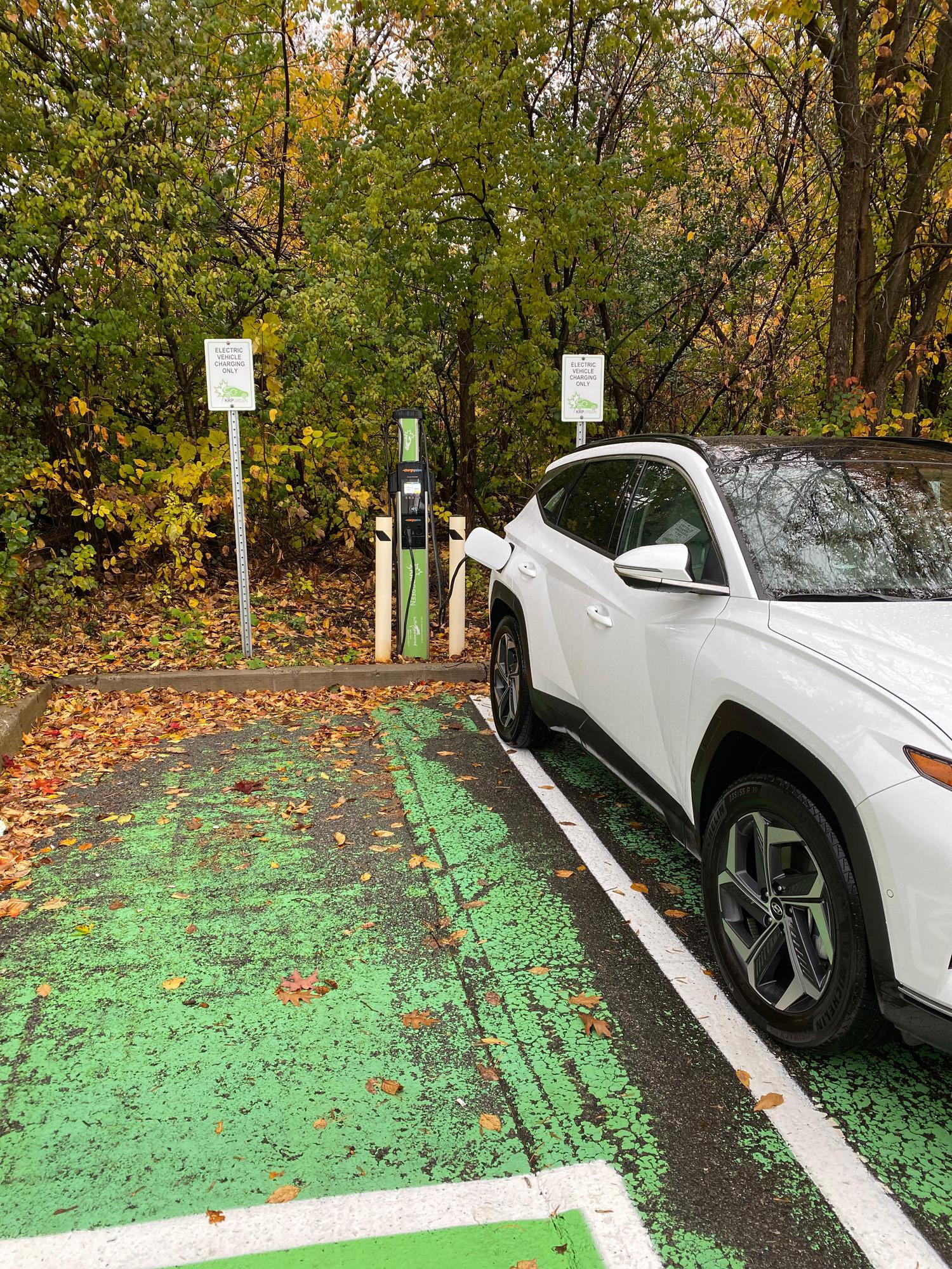 362 Terry Fox Building | Ottawa, ON | EV Station