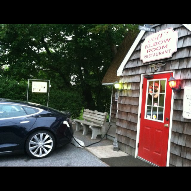Cliff's Elbow Room | Laurel, NY | EV Station