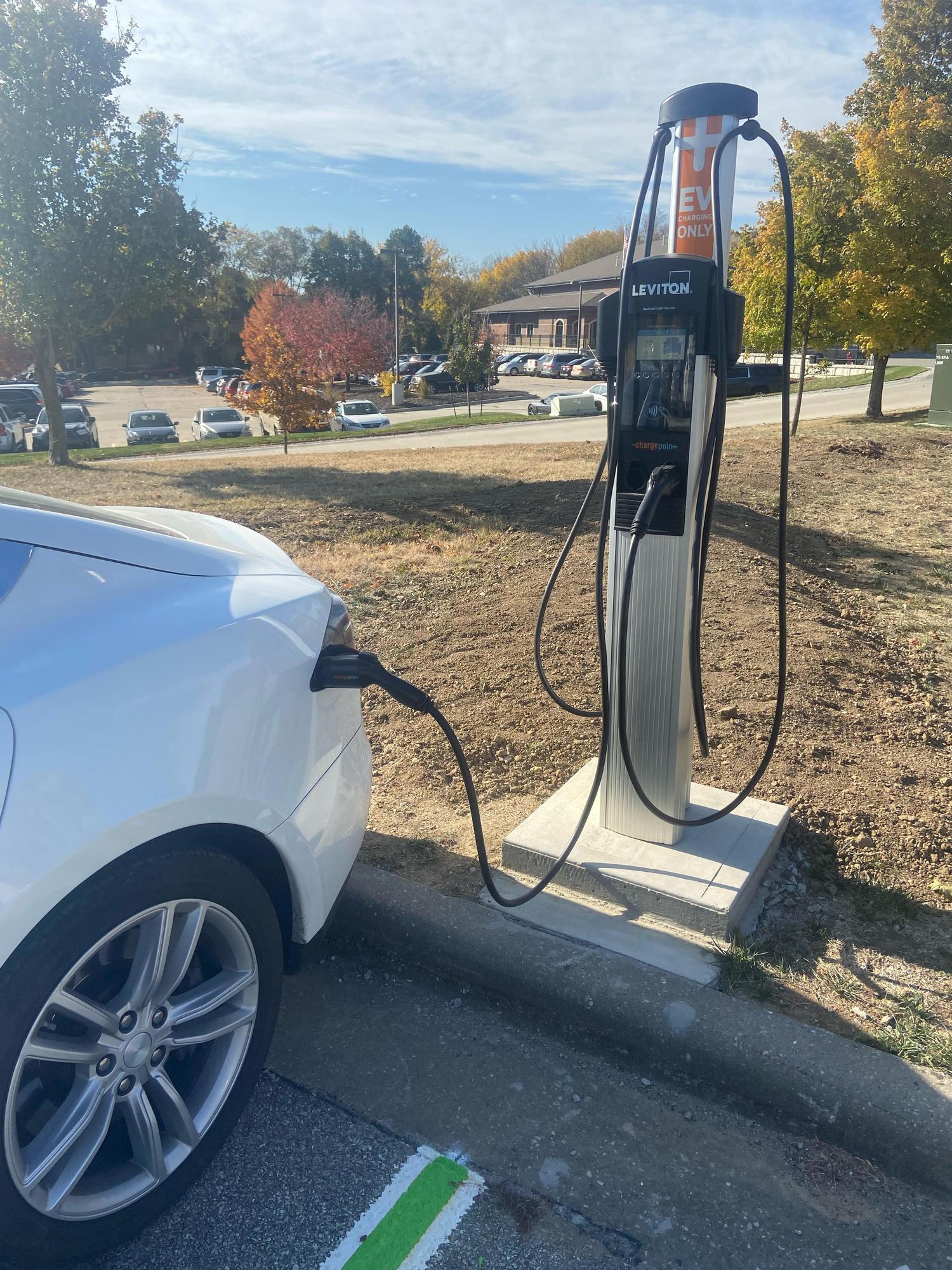 PVPW 3535 HARMON PARK B | Prairie Village, KS | EV Station