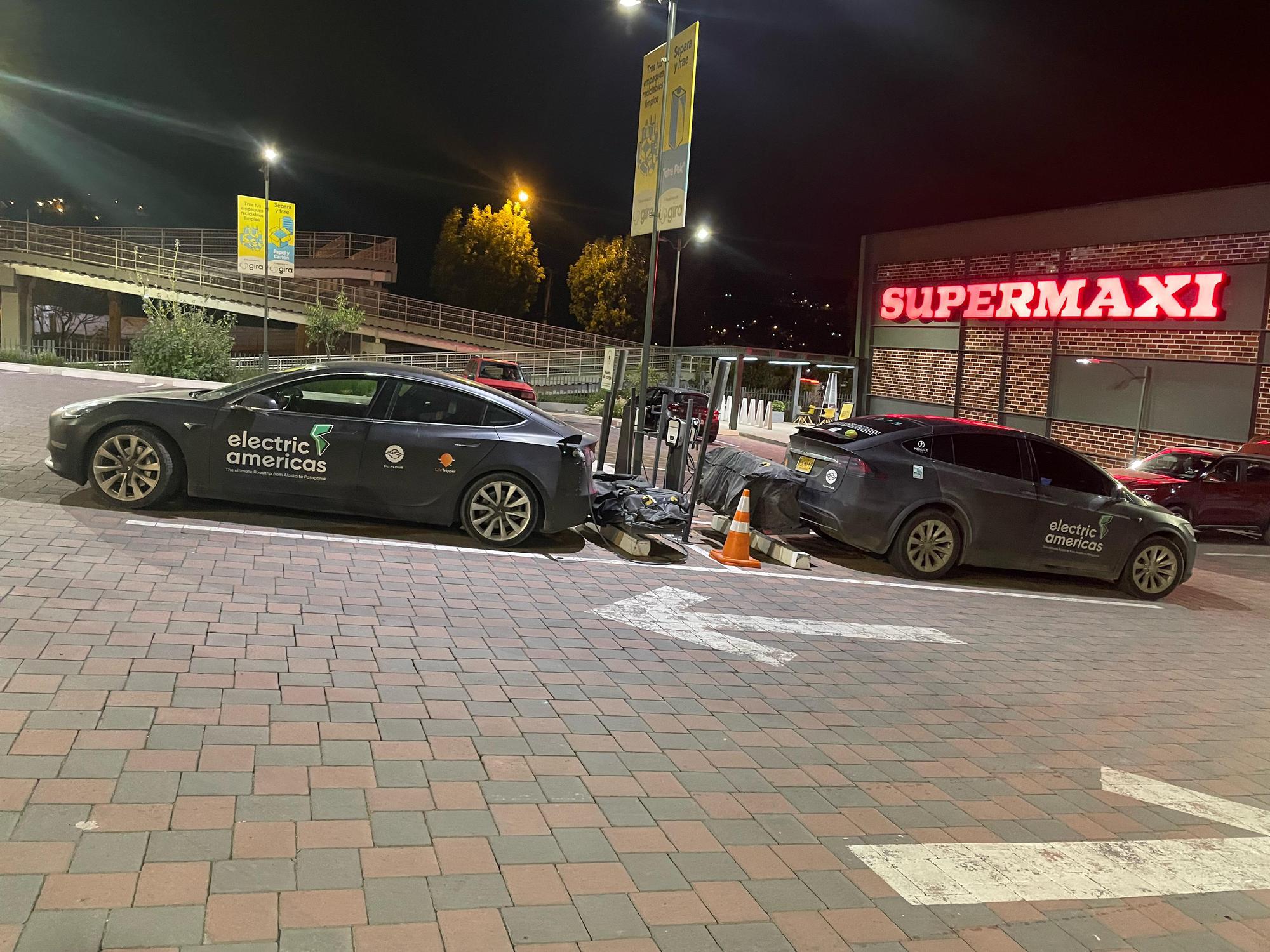 Supermaxi Challuabamba | Cuenca, Azuay | EV Station