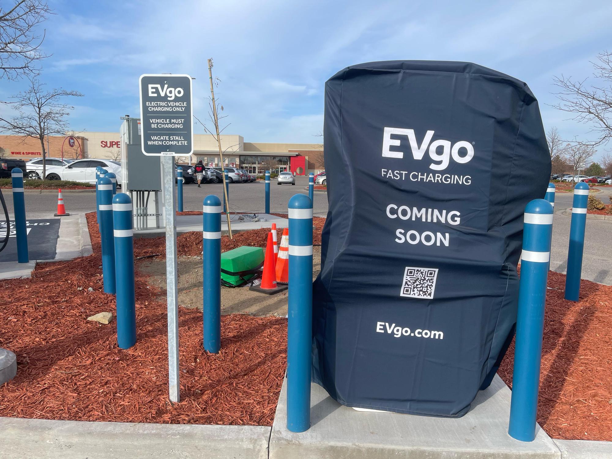 Target Roseville | Roseville, MN | EV Station