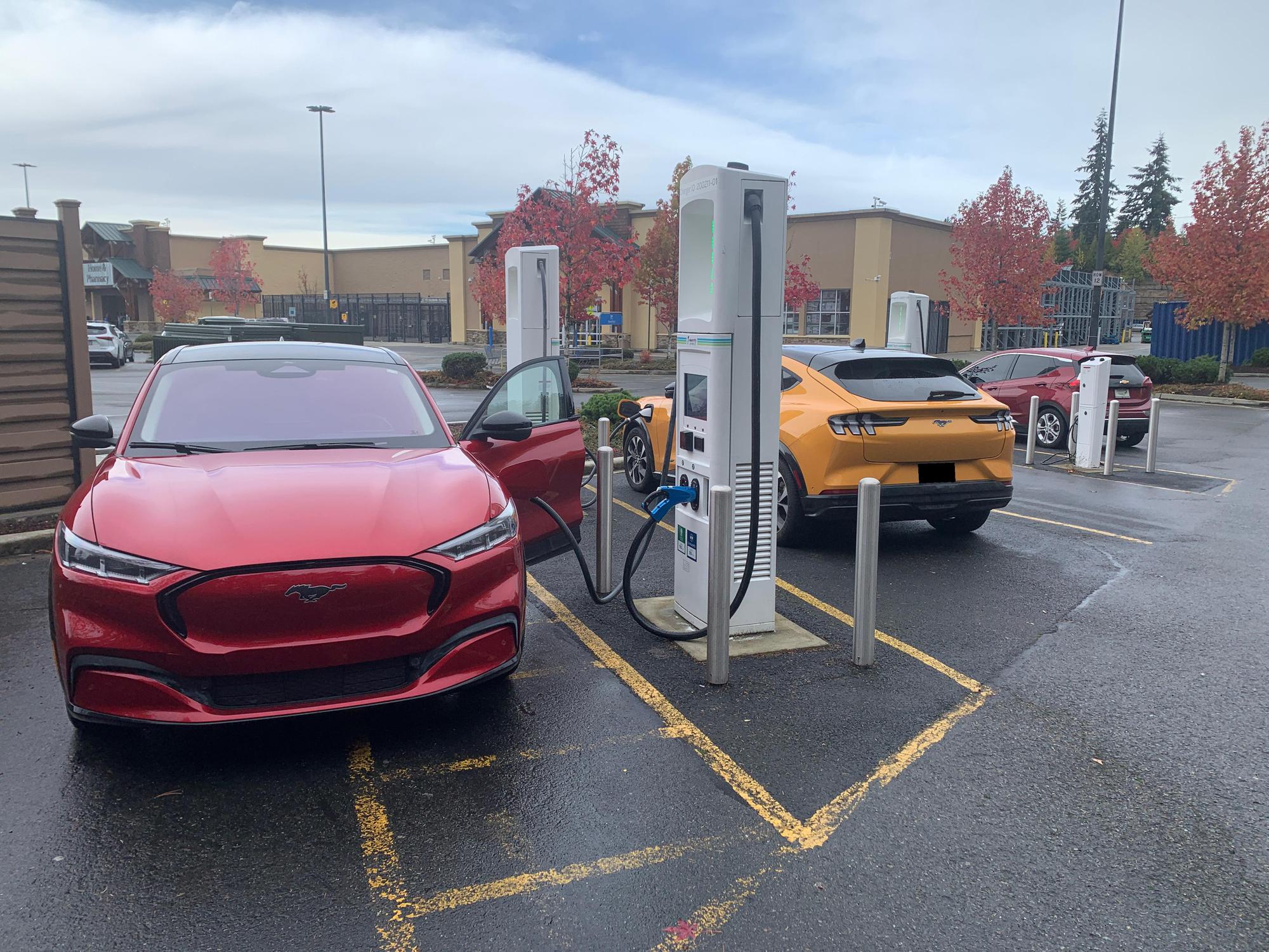 Walmart Supercenter | Federal Way, WA | EV Station