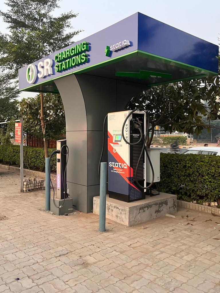 Gallops Food Plaza | Anand, GJ | EV Station