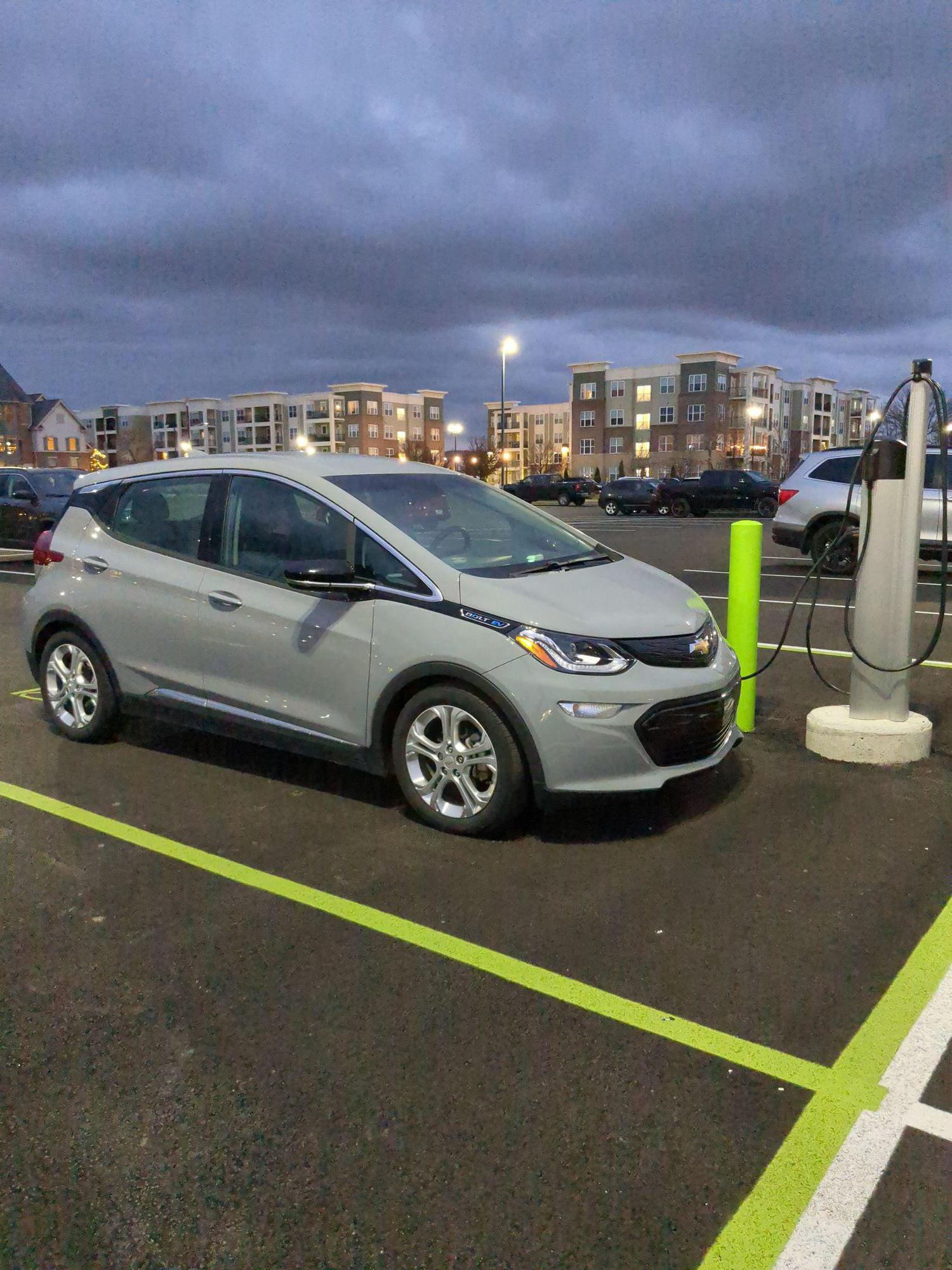 Levis Commons | Perrysburg, OH | EV Station