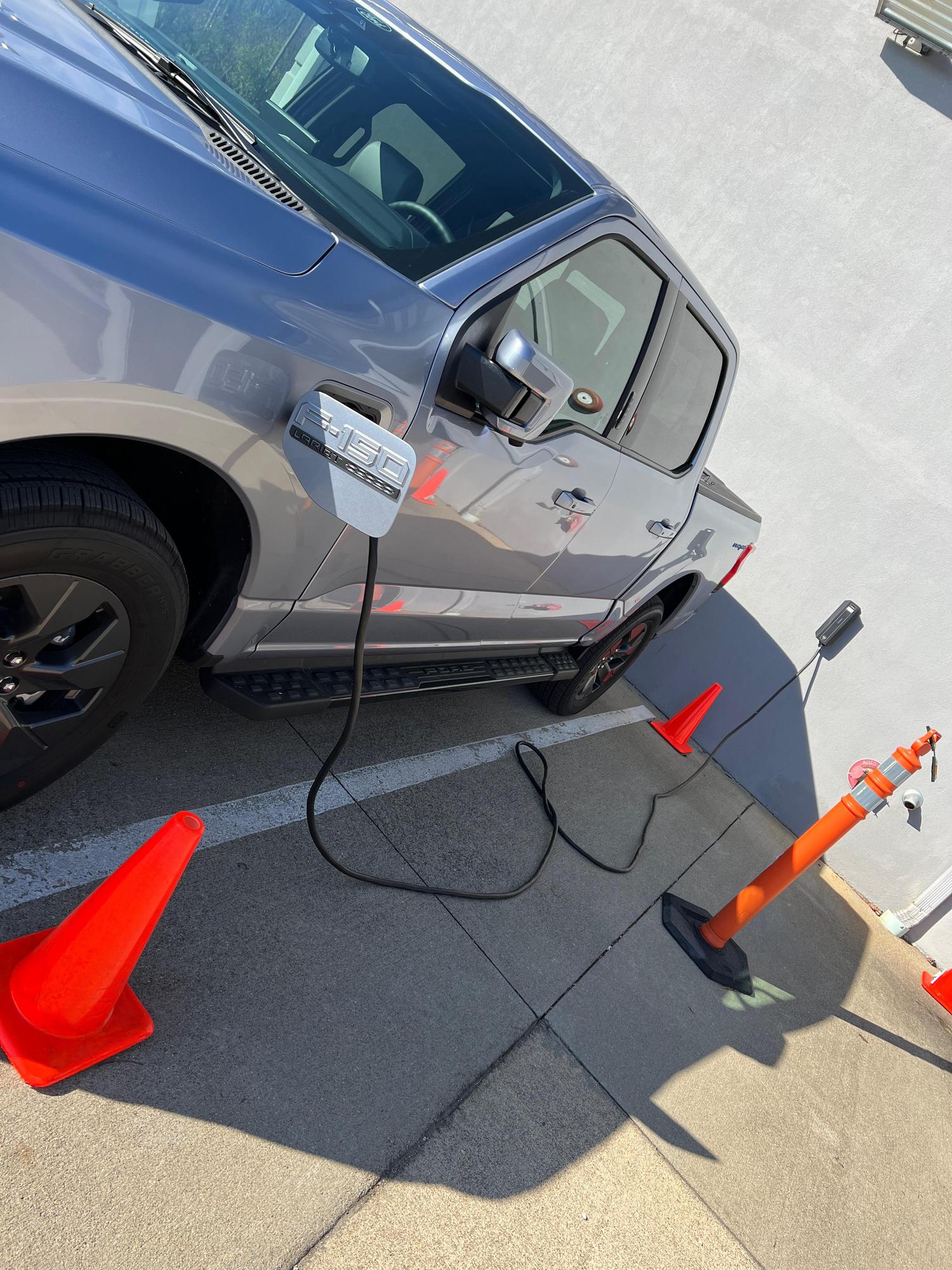 Glockner South Point Ford | South Point, OH | EV Station
