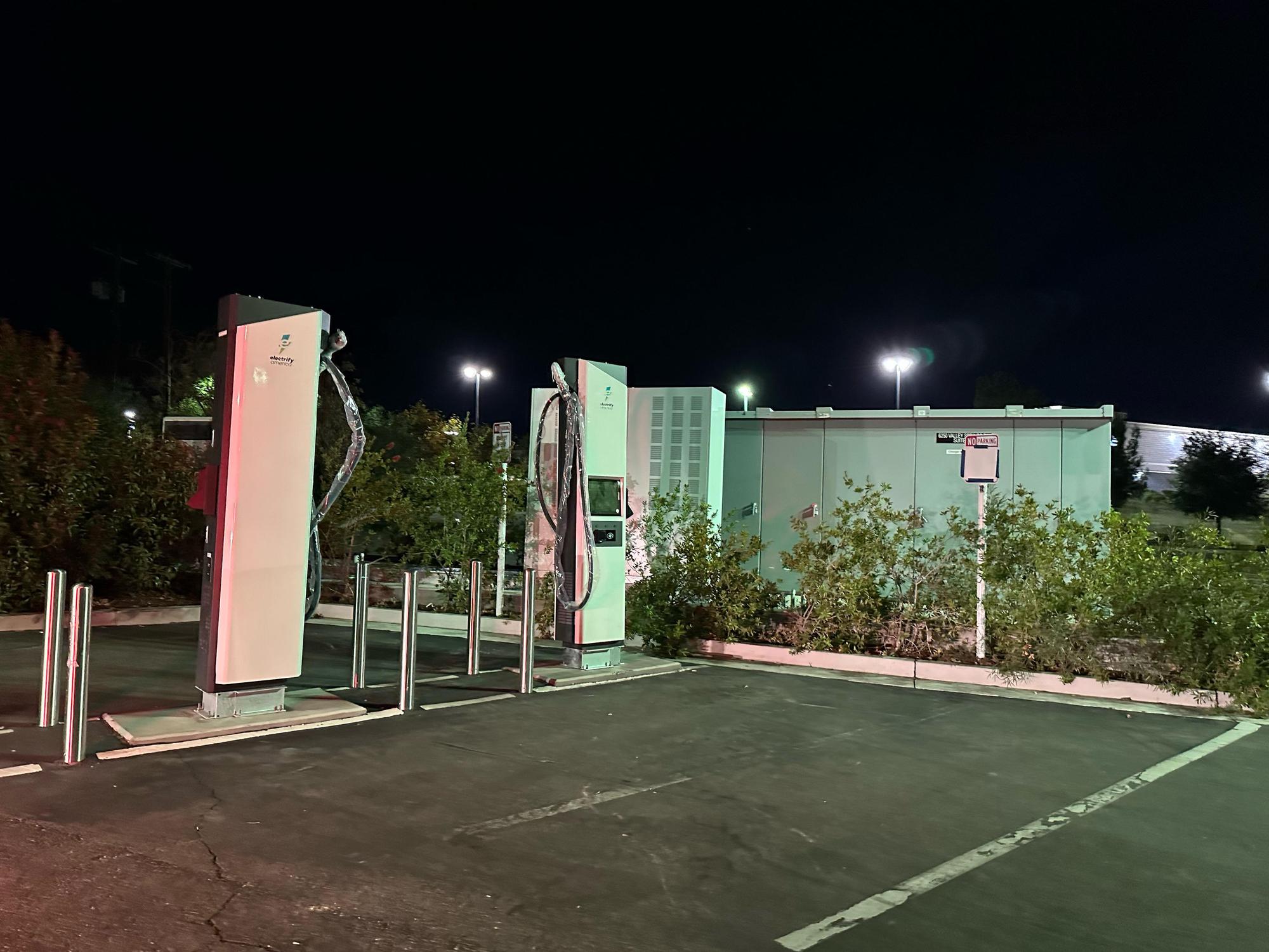 Walmart Supercenter Riverside | Riverside, CA | EV Station