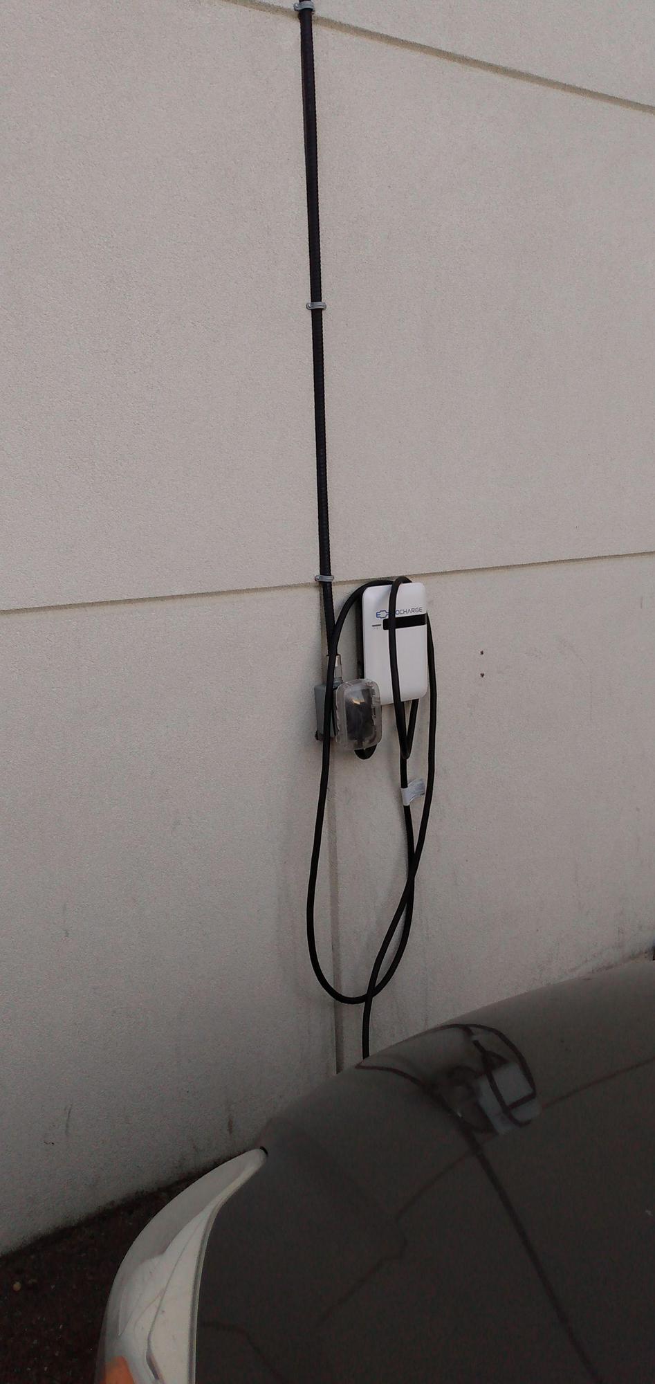 Freedom Ford | Edmonton, AB | EV Station