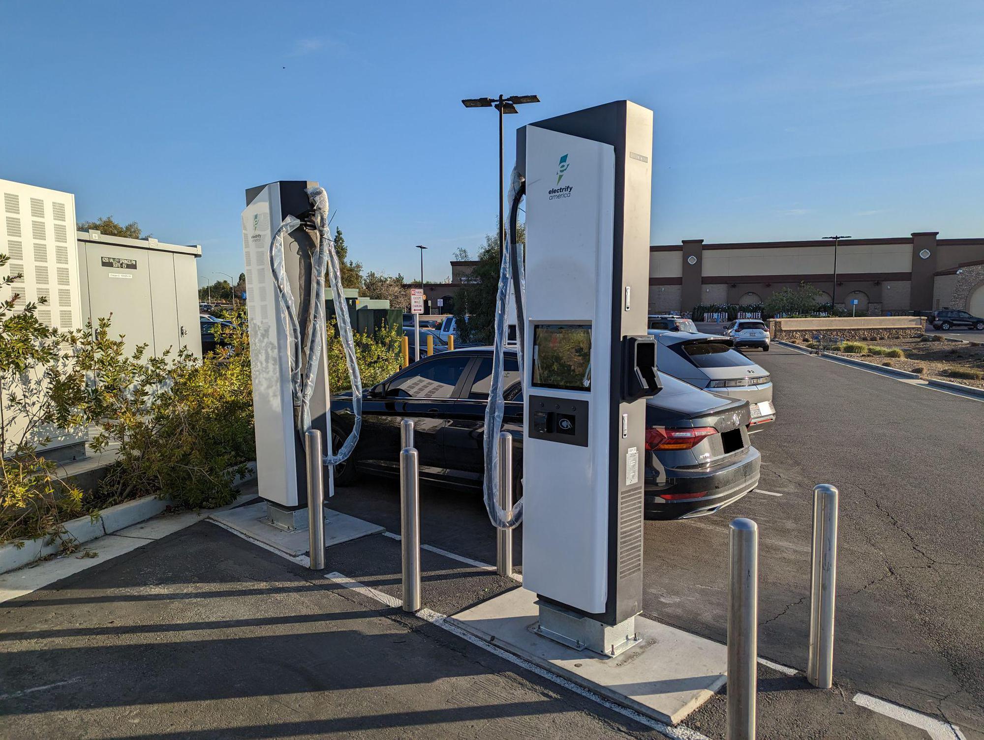 Walmart Supercenter Riverside | Riverside, CA | EV Station