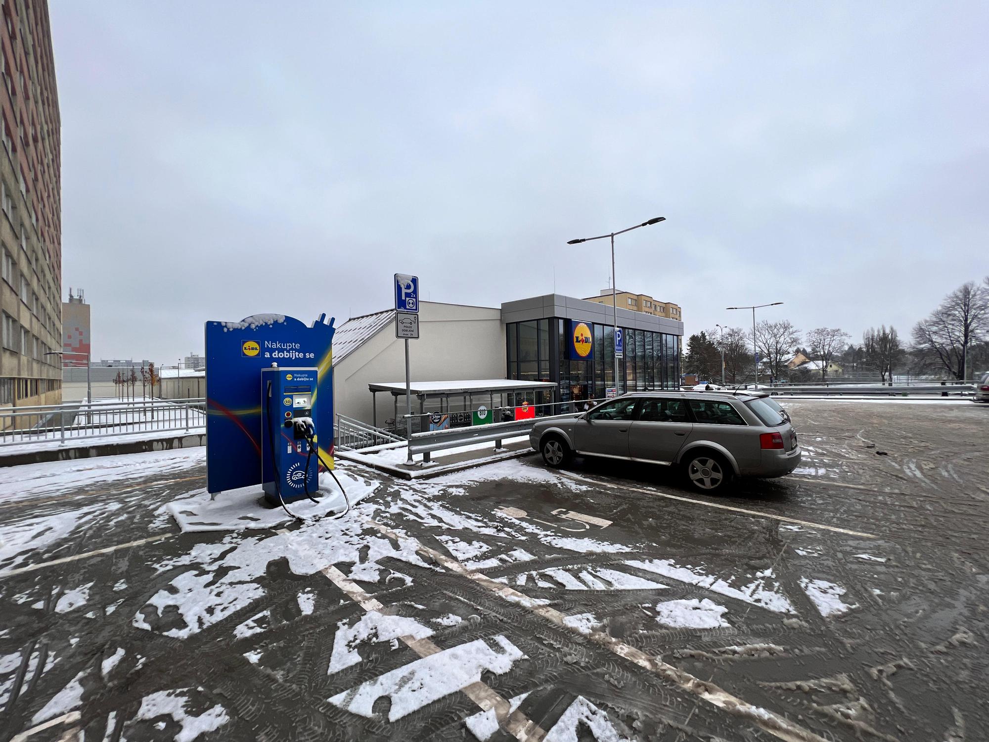 Lidl Praha Lodžská | Lodžská 806/20, 181 00 Praha 8, Czechia | EV Station