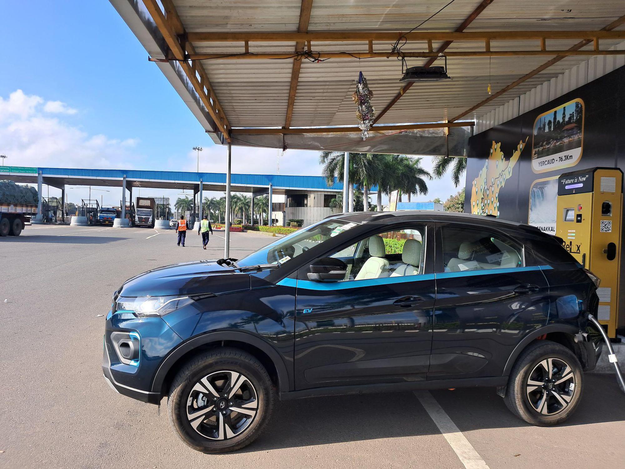 Thoppur Toll Plaza - Relux (80 kW | Dual Gun) | 235J+274, NH 44, Tamil Nadu 636807, India | EV ...