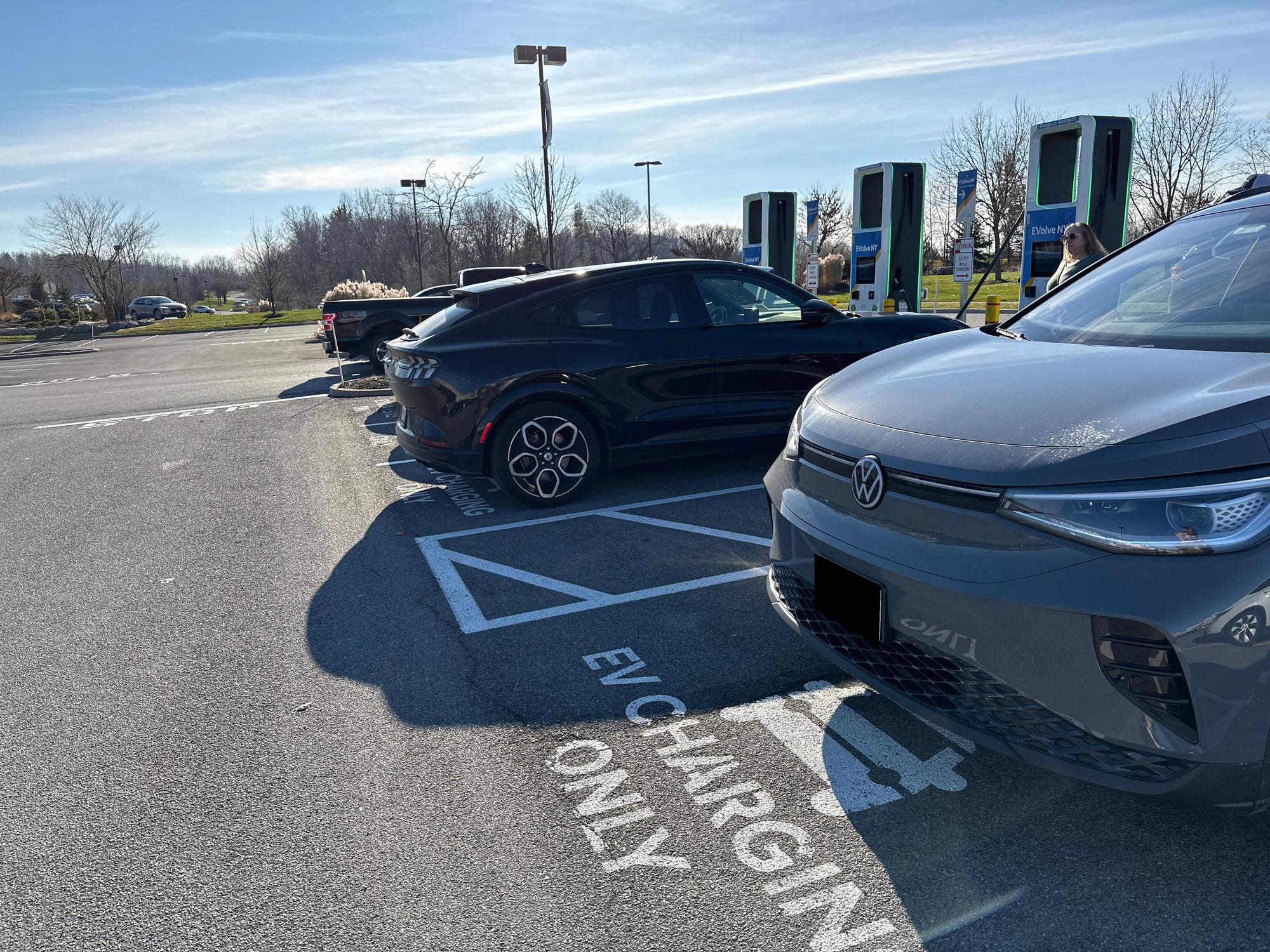 Victor Crossing | Victor, NY | EV Station