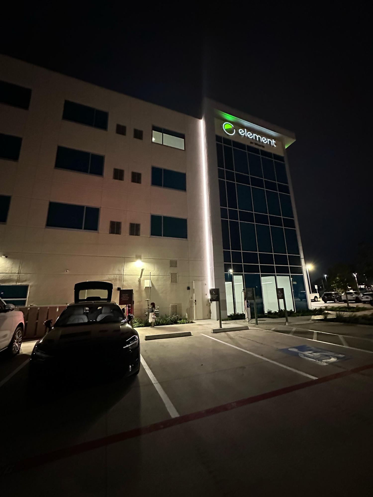 Element Waco | Robinson, TX | EV Station