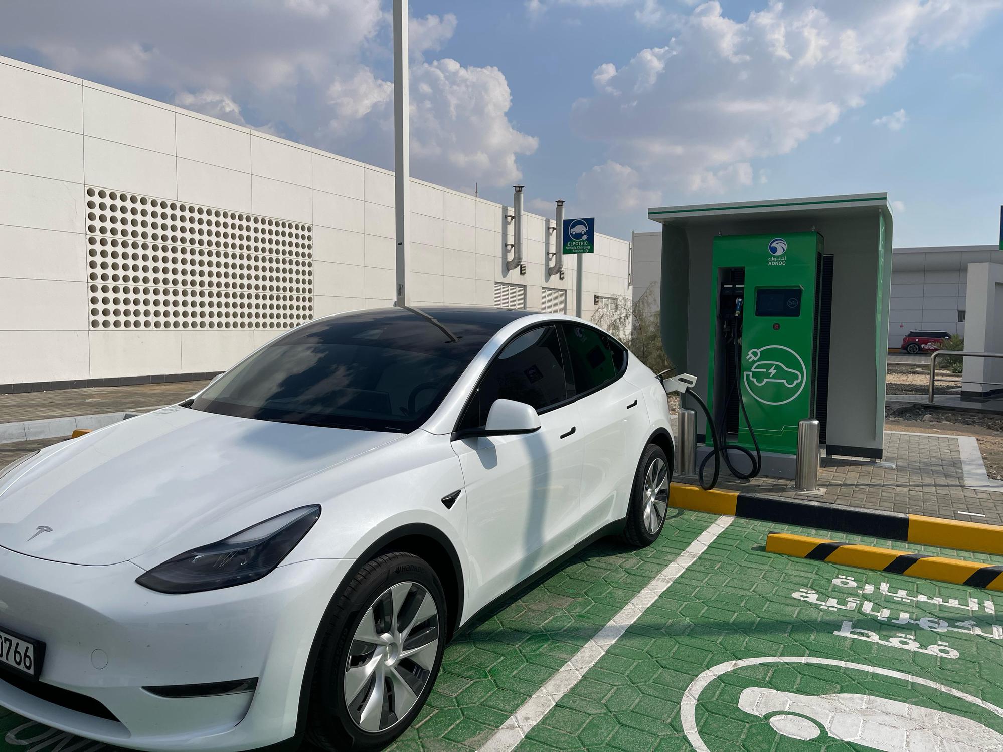 ADNOC 163 Mahawi North | أبو ظبي, أبو ظبي | EV Station