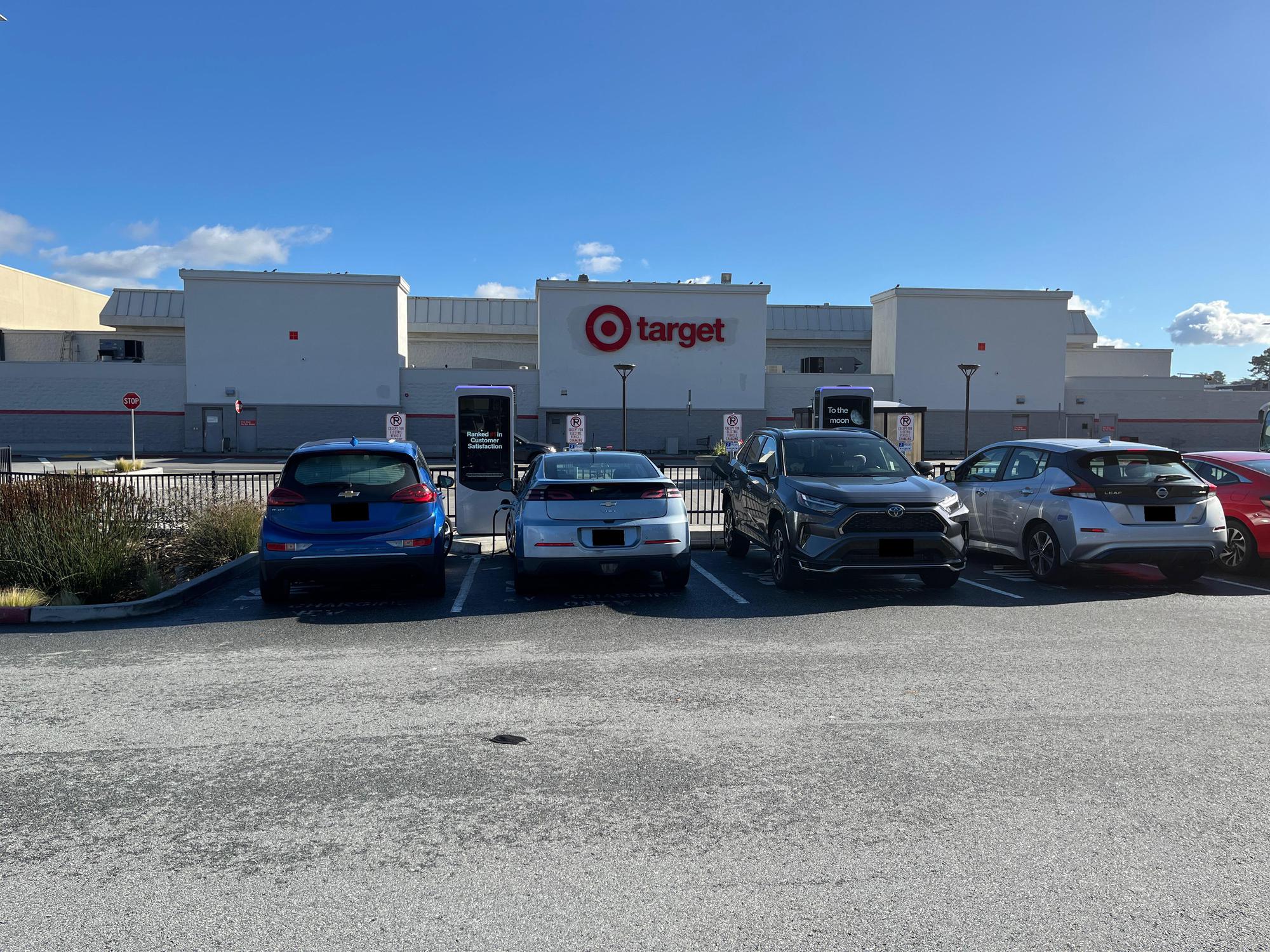 Serramonte Center - Target | Daly City, CA | EV Station