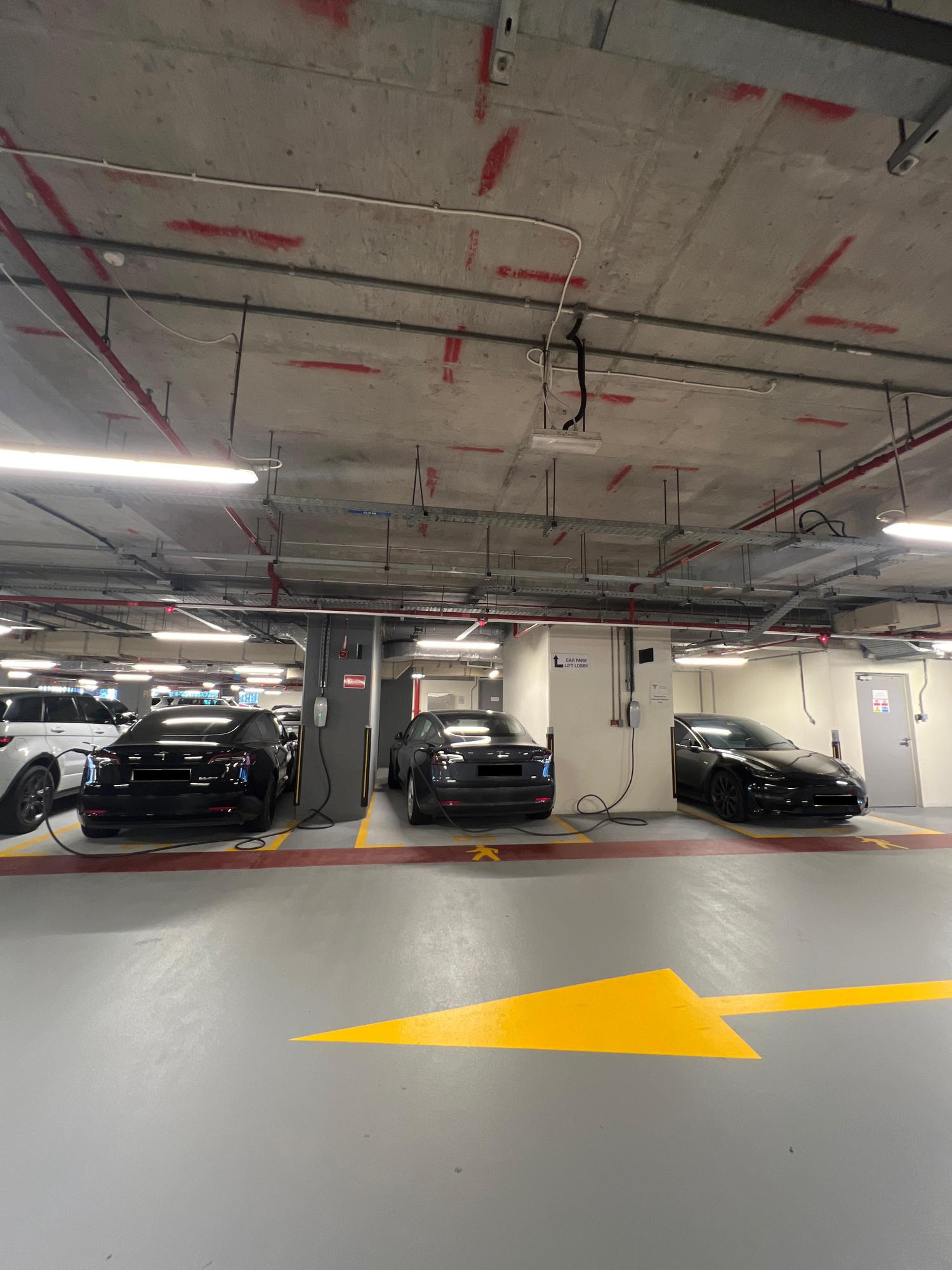 HSBC Tower (Access card required) | Dubai, Dubai | EV Station