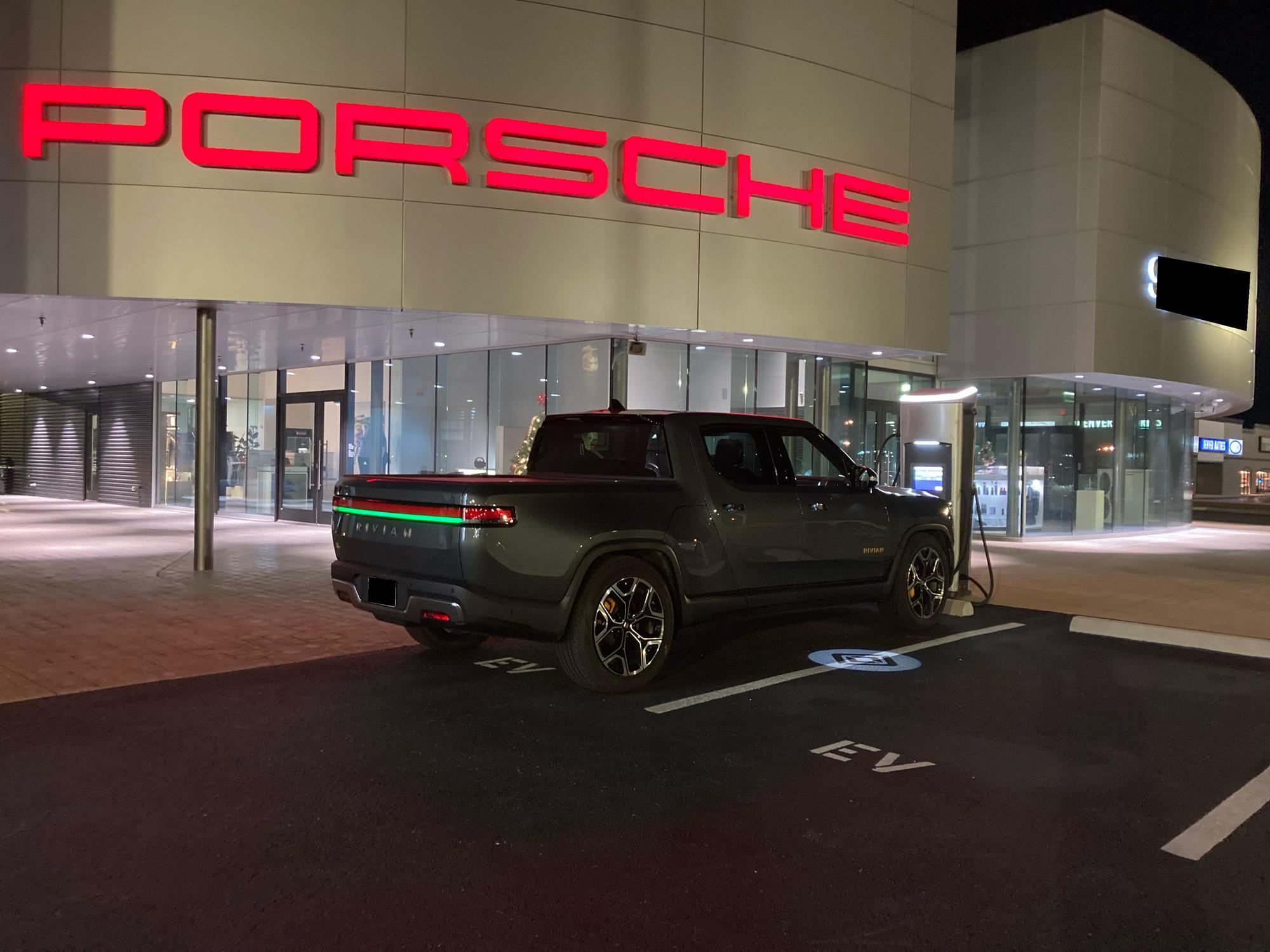 Porsche Springfield | Springfield, MO | EV Station