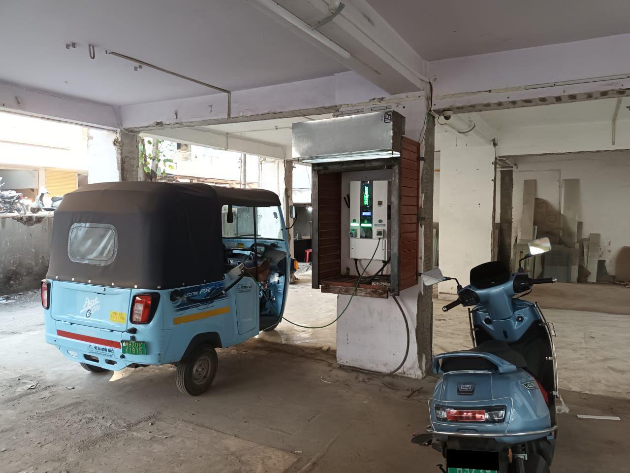 RC Bafna Showroom | Aurangabad, MH | EV Station