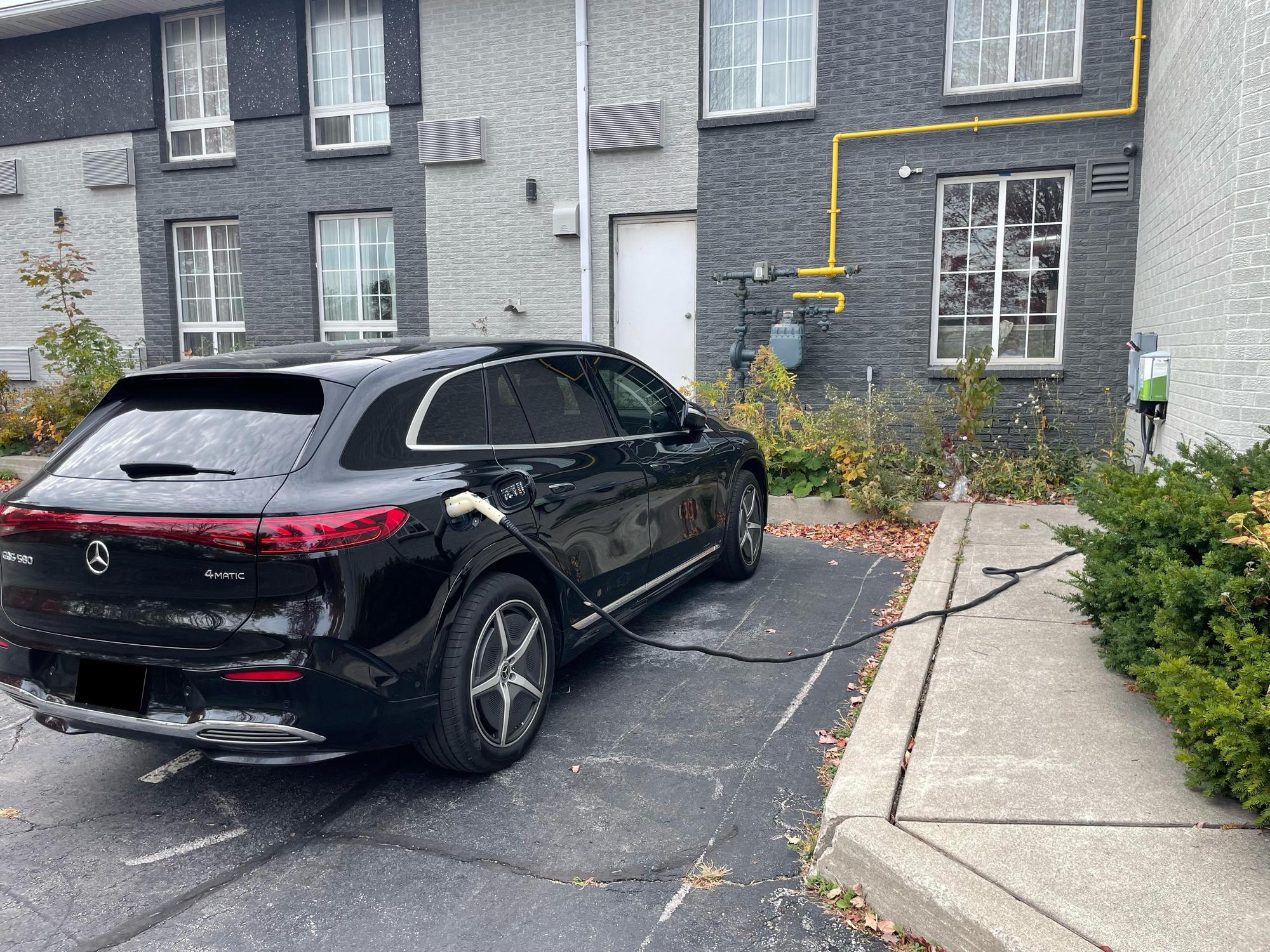 Best Western Plus Milton | Milton, ON | EV Station