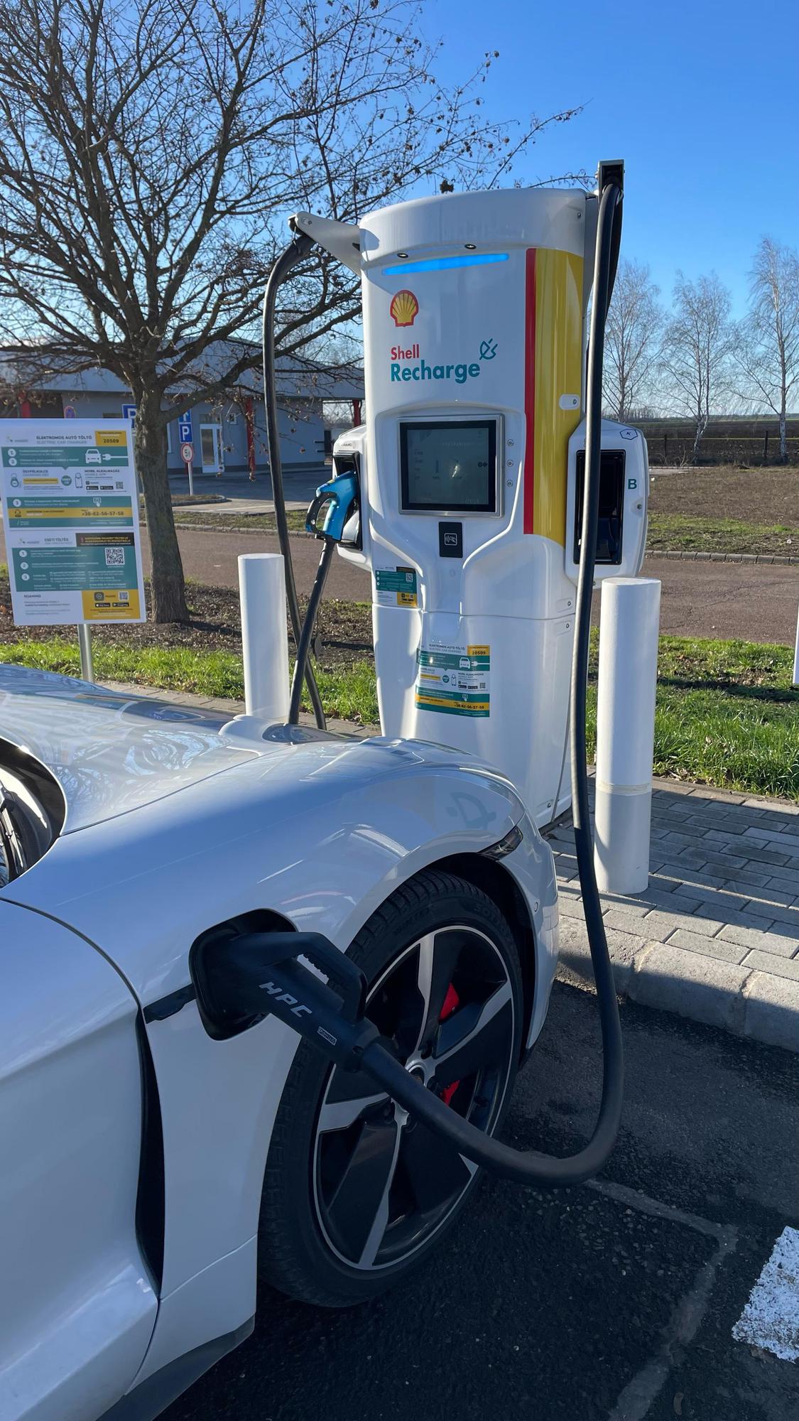 Shell Recharge - M3 Geleji Pihenőhely, Budapest felé | RPVR+7W ...