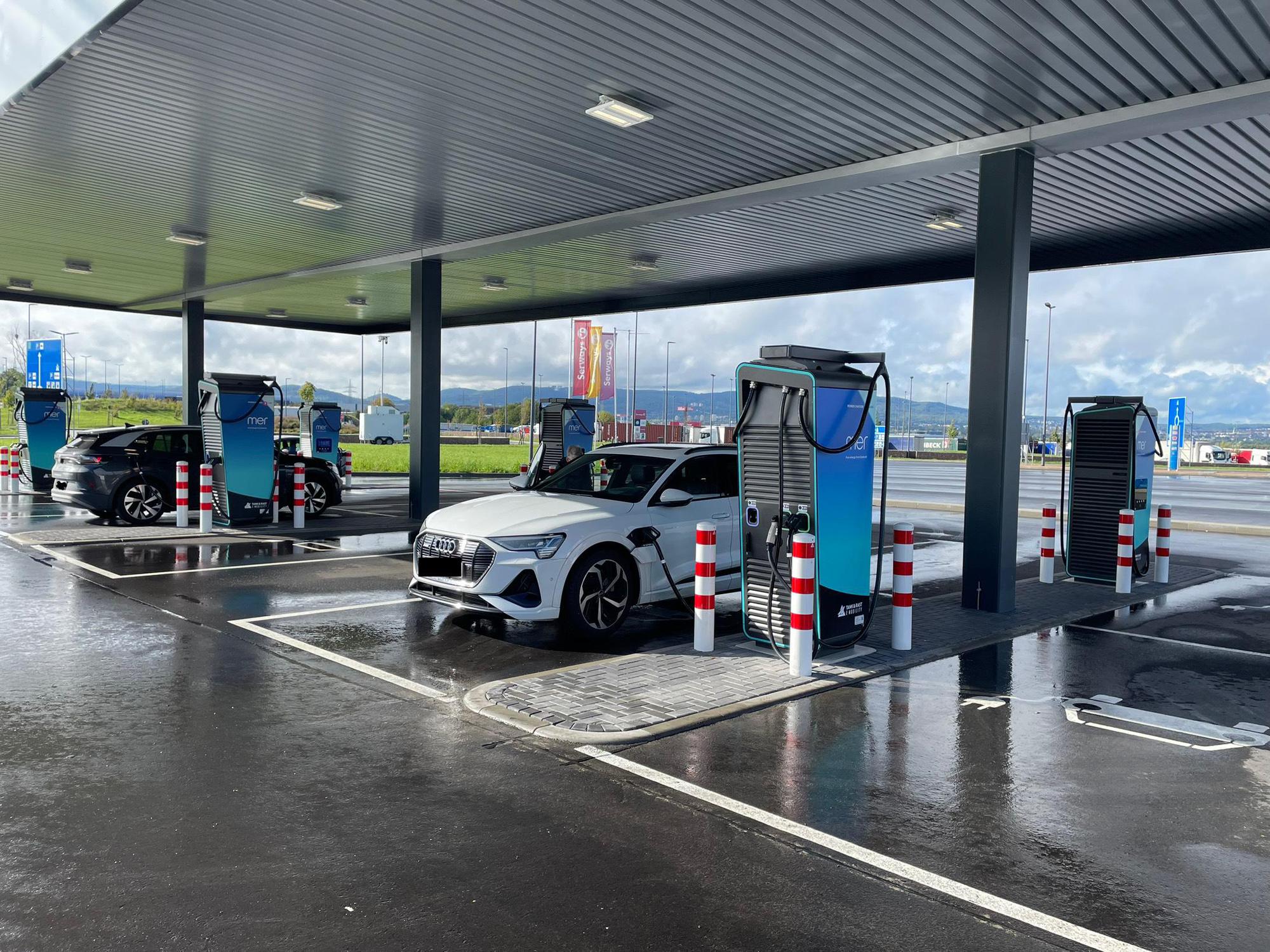 Mer Germany GmbH | Lohfelden, HE | EV Station