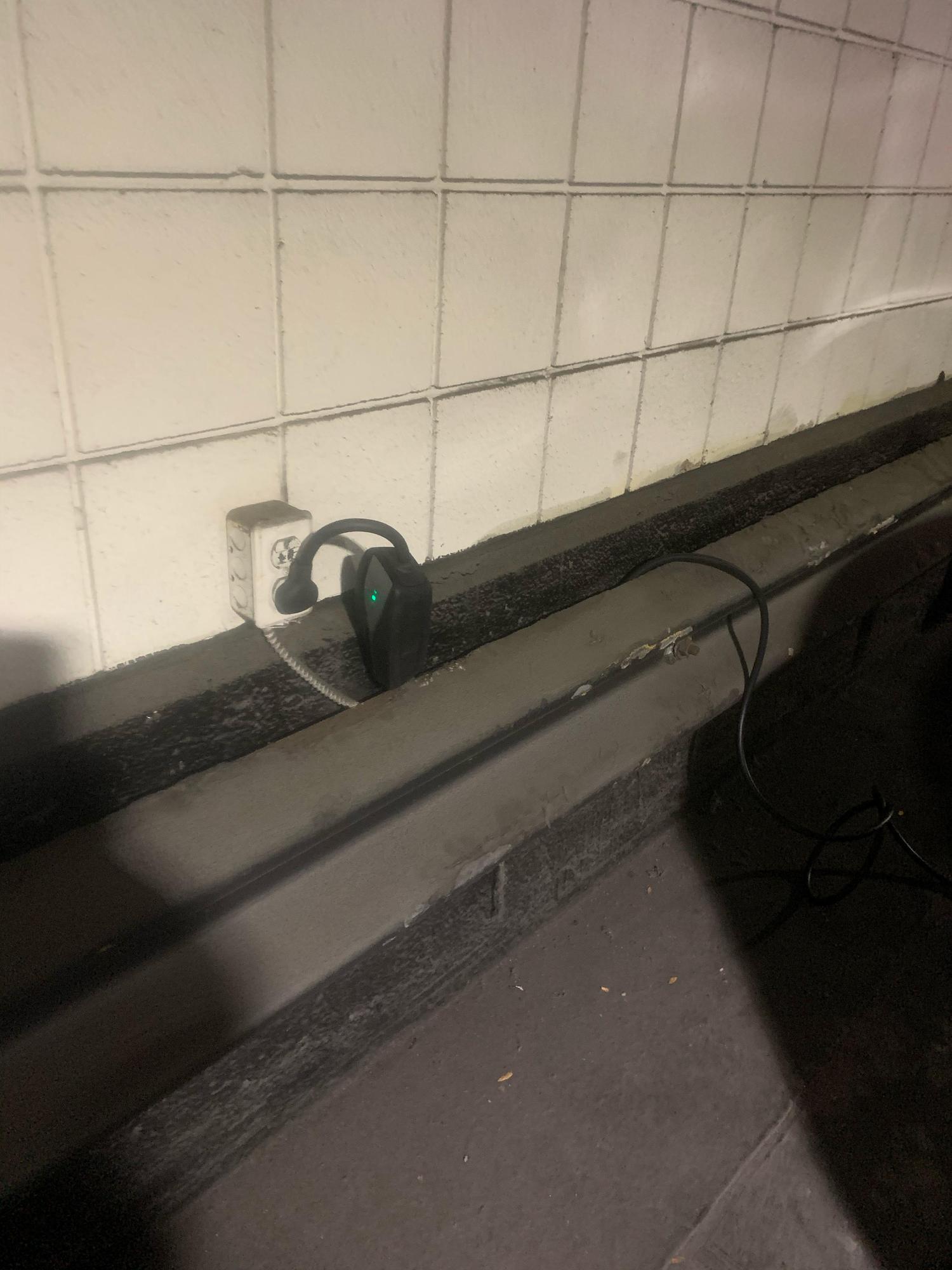 Toronto Eaton Centre - Young Parkade | Toronto, ON | EV Station