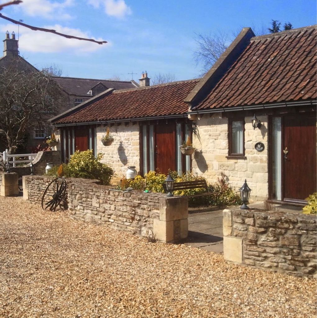 Beeches Farmhouse B&B & Pig Wig Cottages | Bradford-on-Avon, England ...