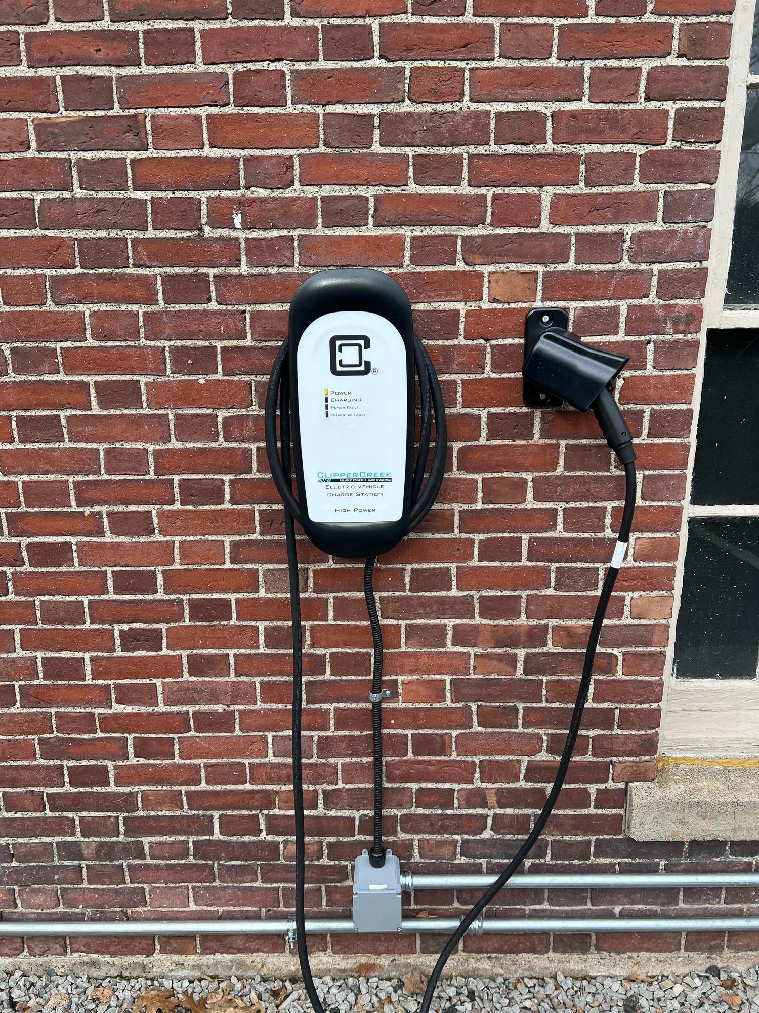 Sheraton Commander Valet Parking | Cambridge, MA | EV Station