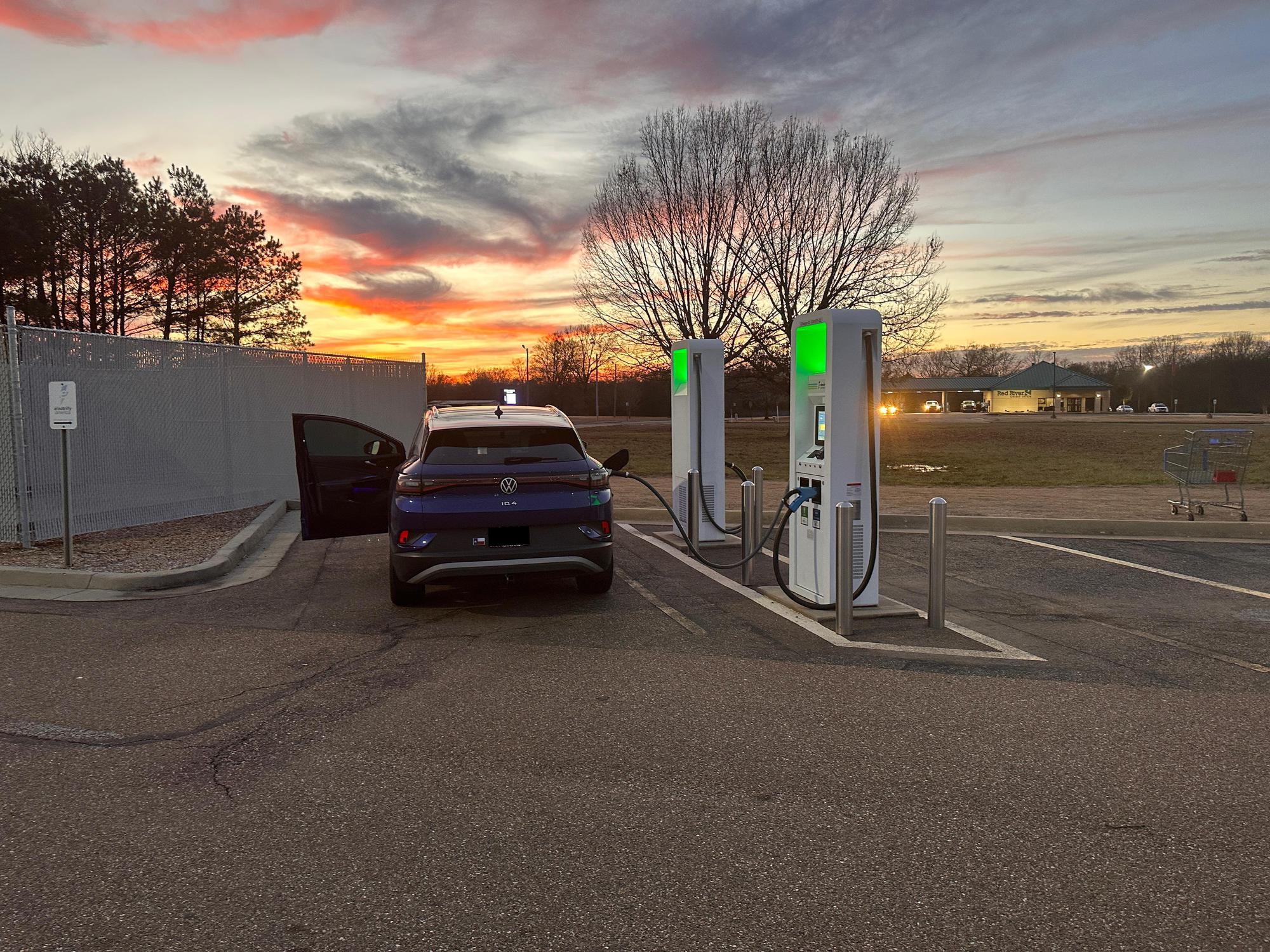 Walmart Supercenter | Hope, AR | EV Station