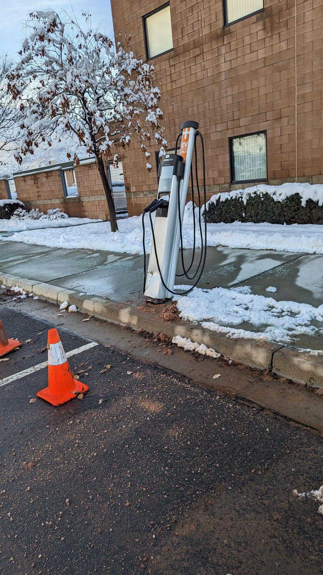 UDOT Region Three Office | Orem, UT | EV Station