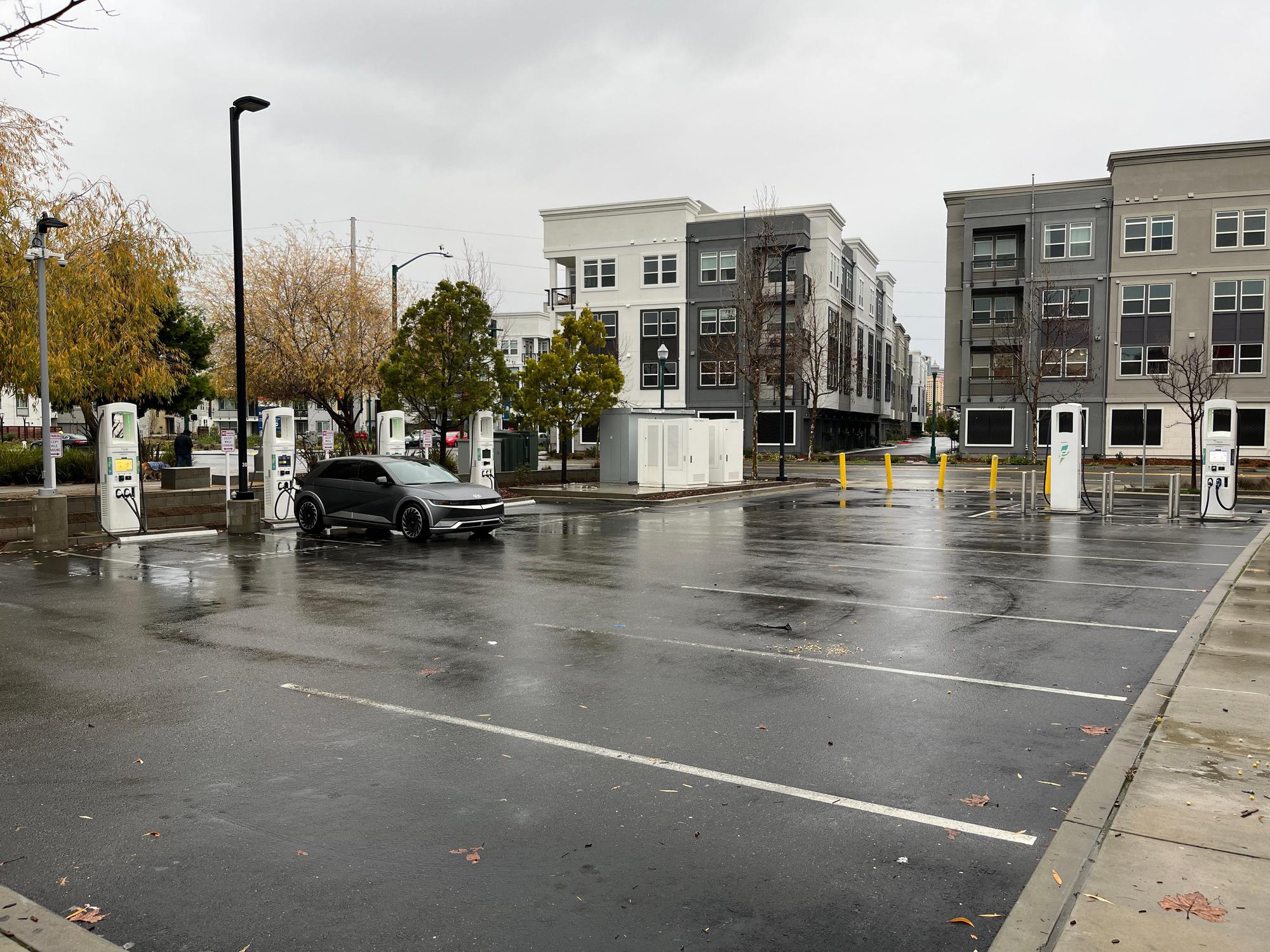 Target | Alameda, CA | EV Station