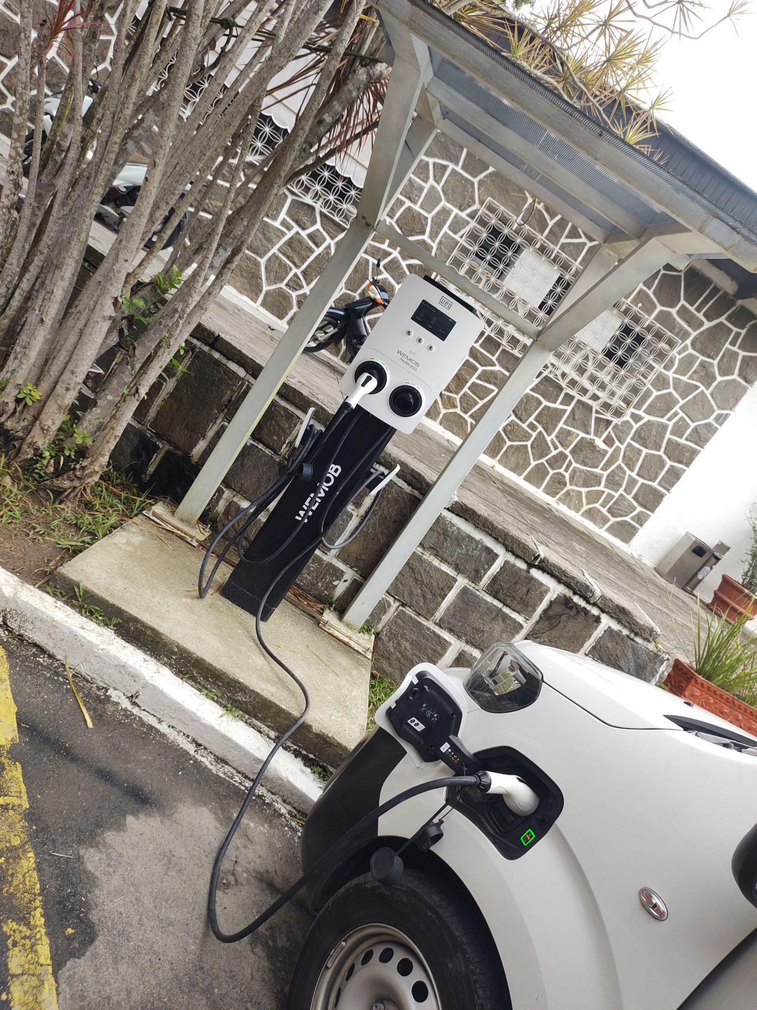 CASA DA PICANHA | Rodovia Presidente Dutra KM 209 | EV Station