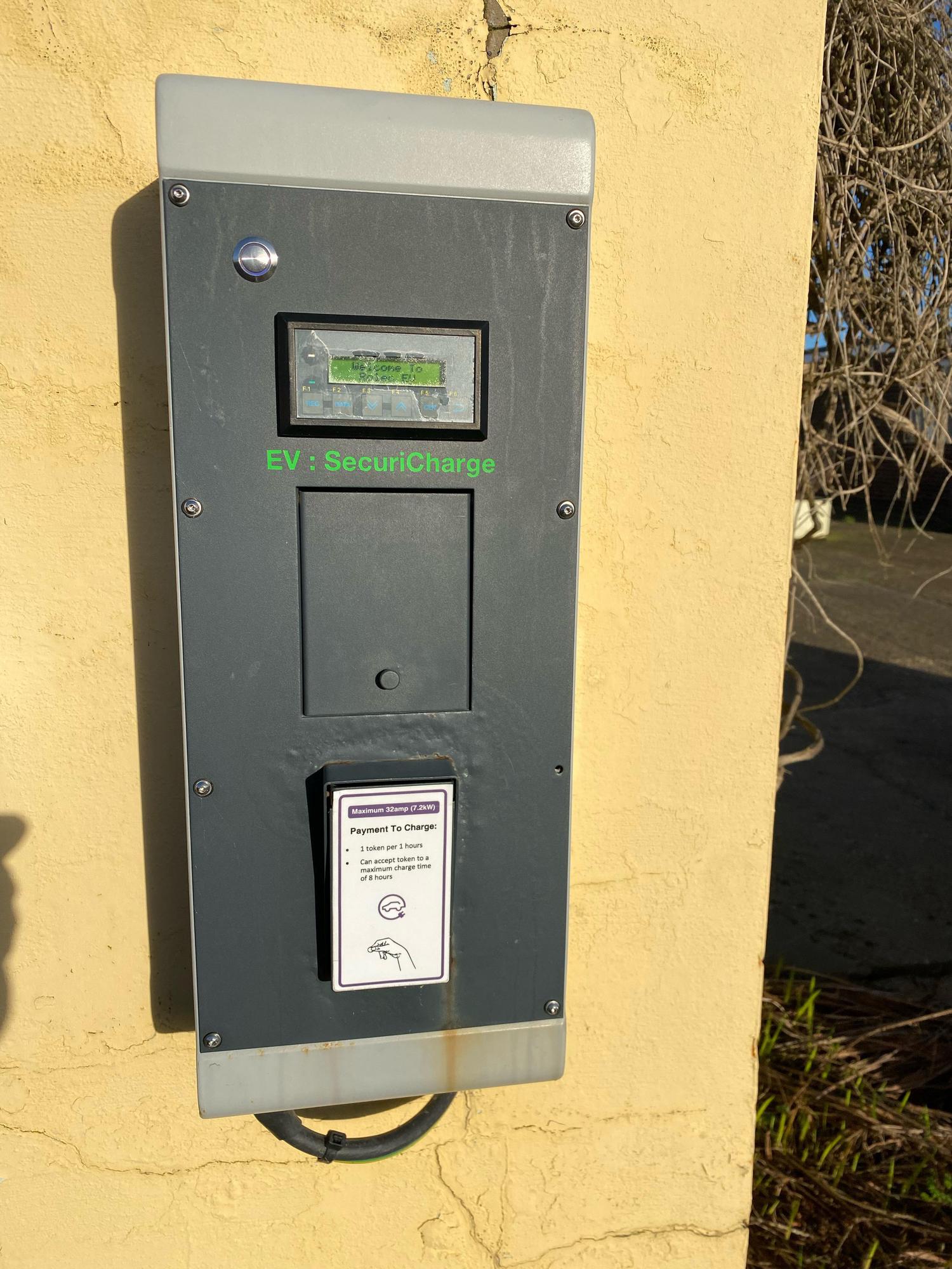 The Seadell Bar Hemsby England EV Station the-seadell-bar-hemsby-england-ev-station