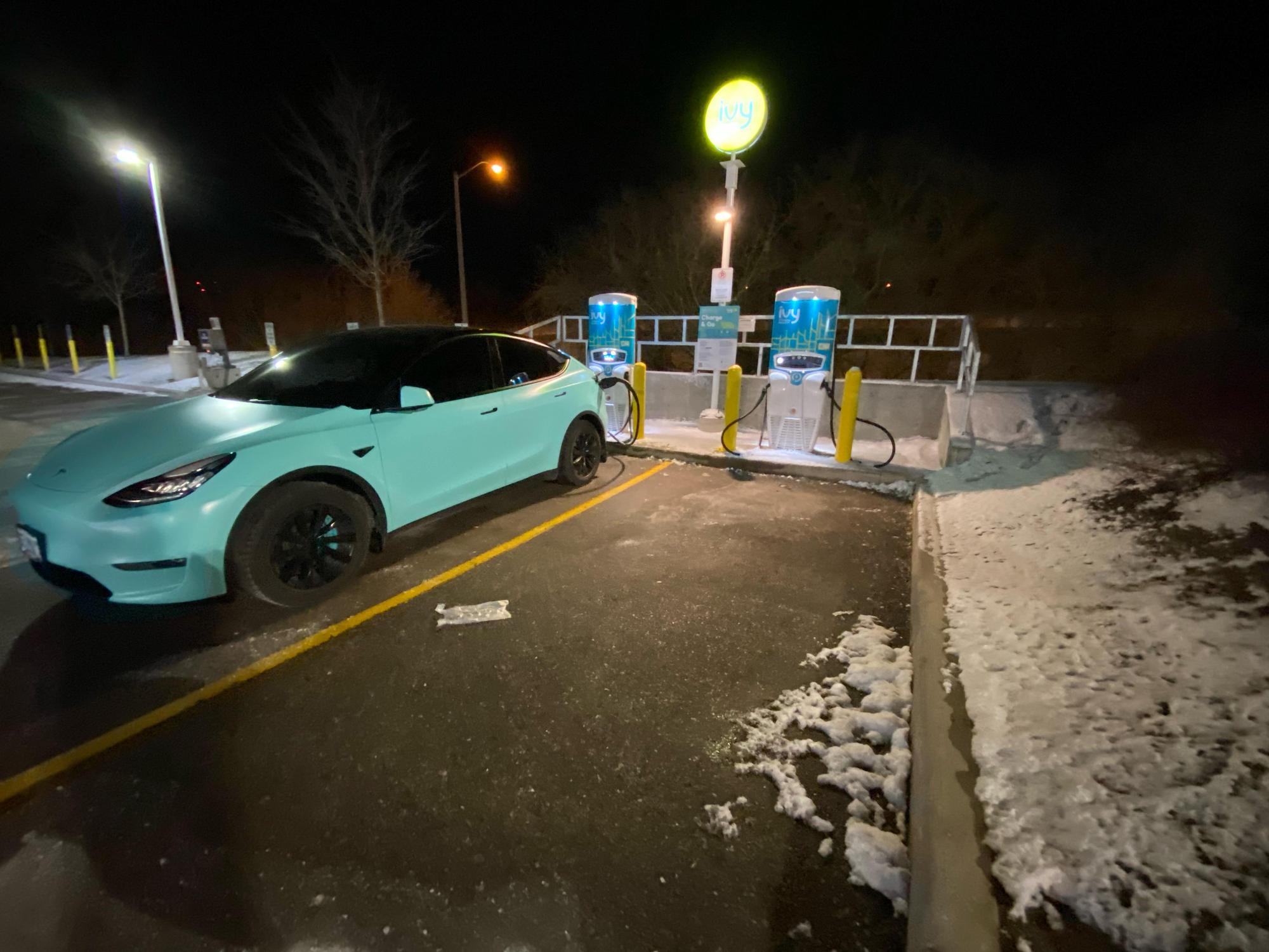Sam & Nancy's No Frills | Toronto, ON | EV Station