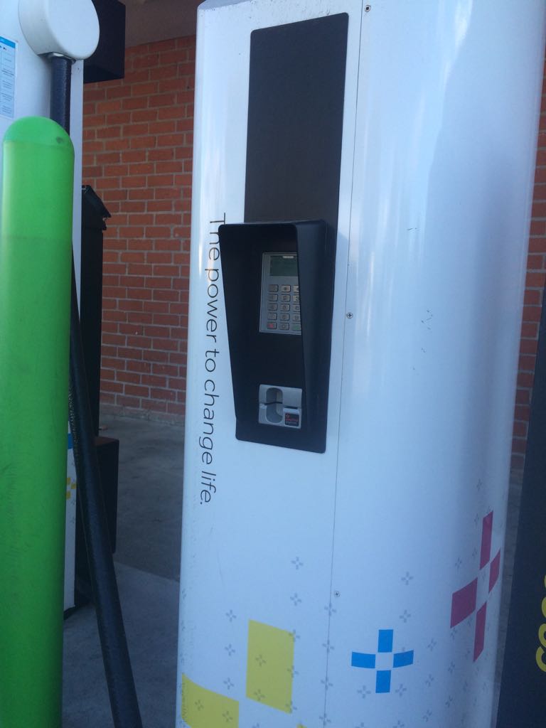 Larwin Square | Tustin, CA | EV Station