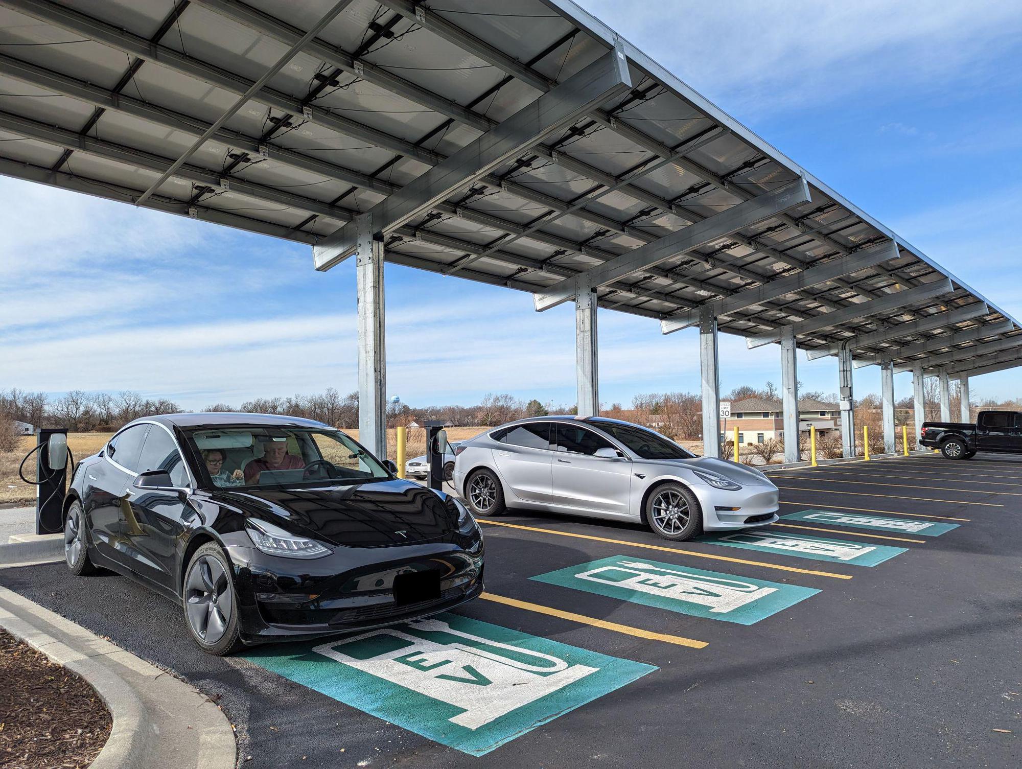 Best Western Plus Bolivar Hotel & Suites | Bolivar, MO | EV Station