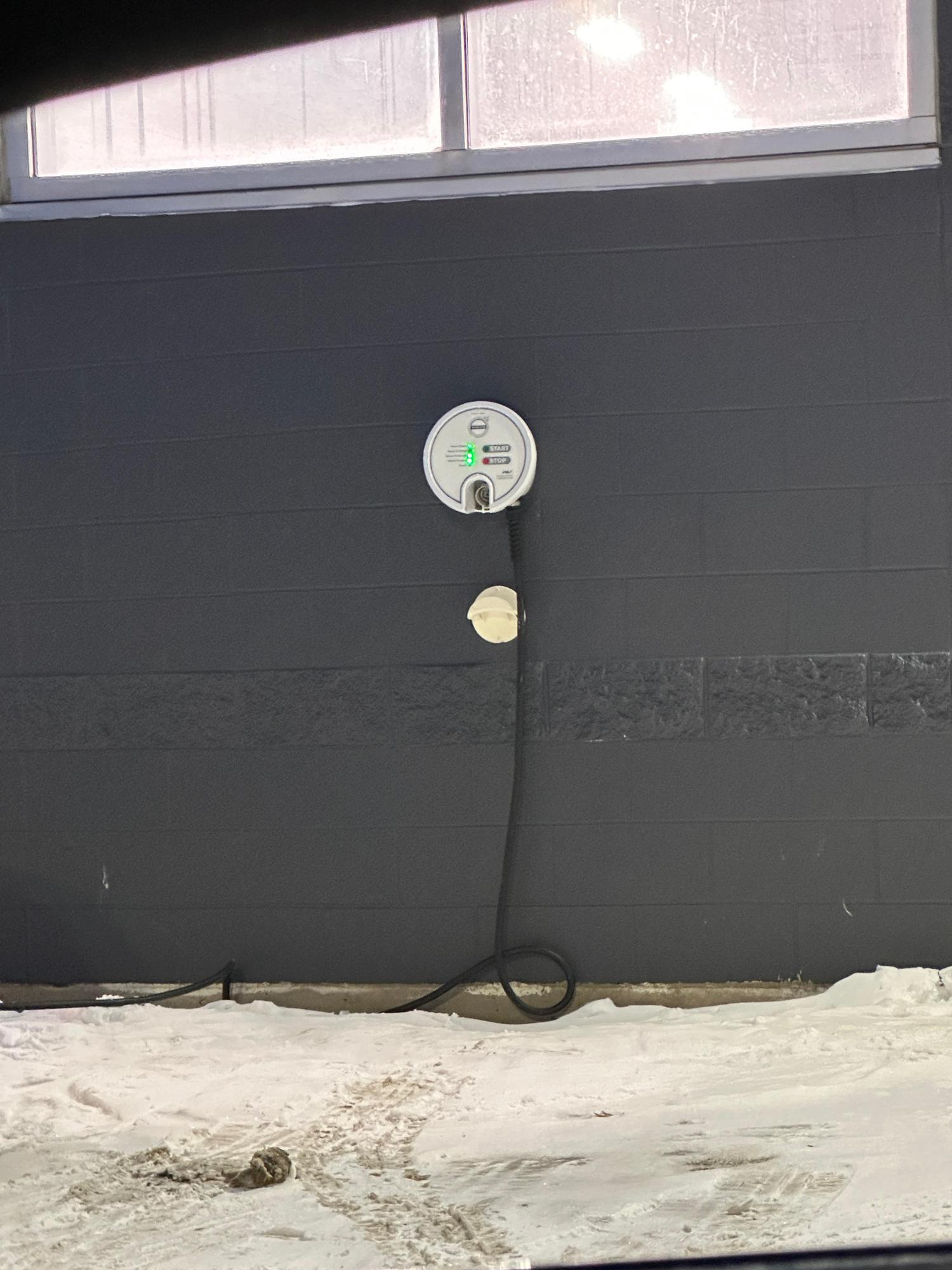 Volvo Cars Winnipeg - West | Winnipeg, MB | EV Station