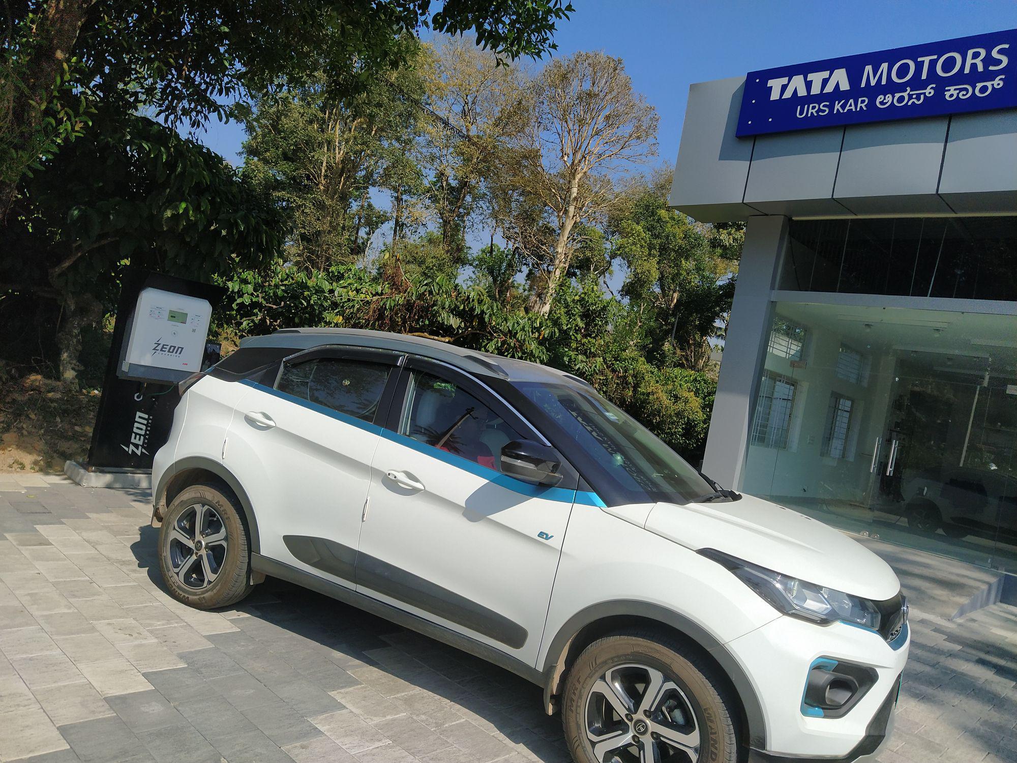 Urs Kar Motors | Hosoor, KA | EV Station