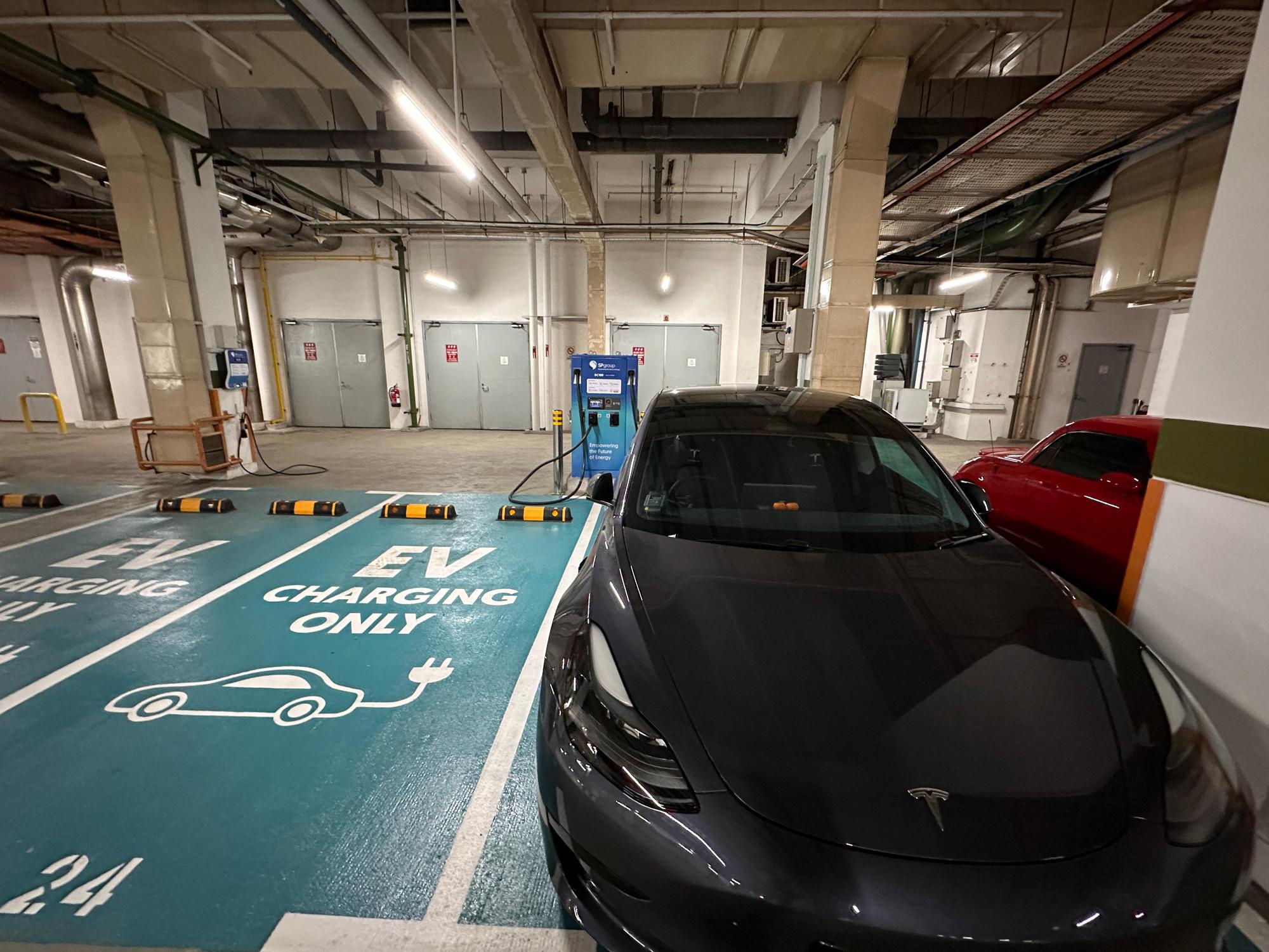 SP: Odeon Towers | 333 North Bridge Rd, Singapore 188721 | EV Station