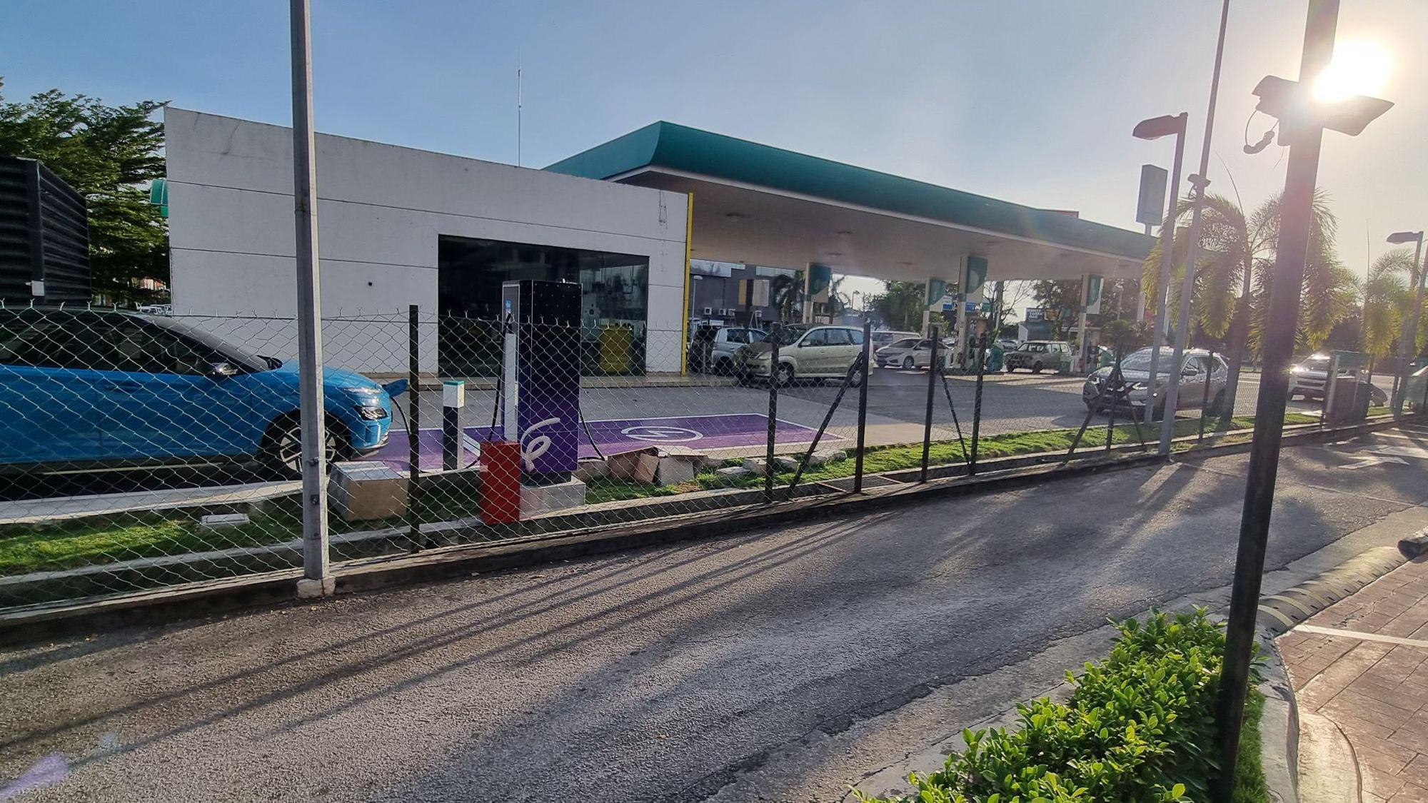 Petronas Jalan Sultan Azlan Shah Ipoh | Ipoh, Perak | EV Station